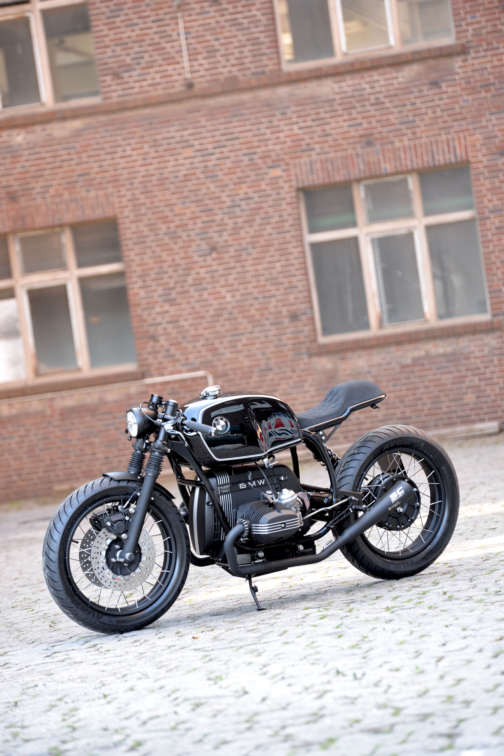New Bike: SCHIZZO® Cafe Racer in "phantom-black"! - WalzWerk® Motorcycles