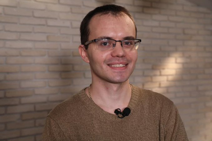 Andrew Korybko, analiza la transición sistémica global hacia la ...