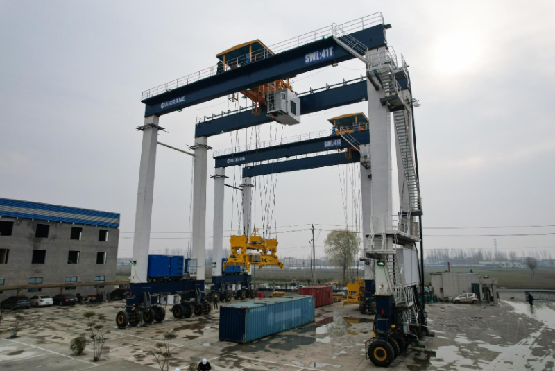 Inside RTG Crane Workflow: How Containers Are Lifted, Moved, and ...