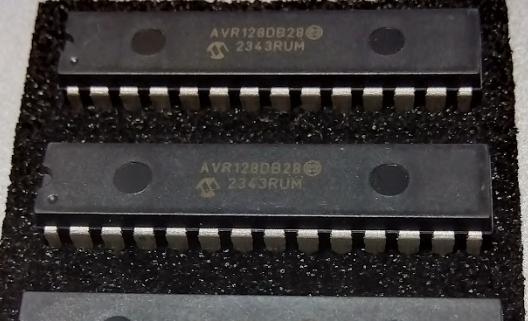 AVR128DB28でArduino(1) - sunday-engineer is here.