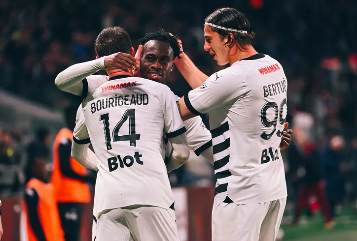 Rennes : Les Rouges et Noir vainqueur à l'extérieur - Site de ...