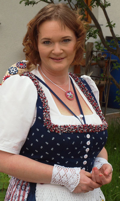 A R T I K E L - Zwirnknöpfe Sabine Krump