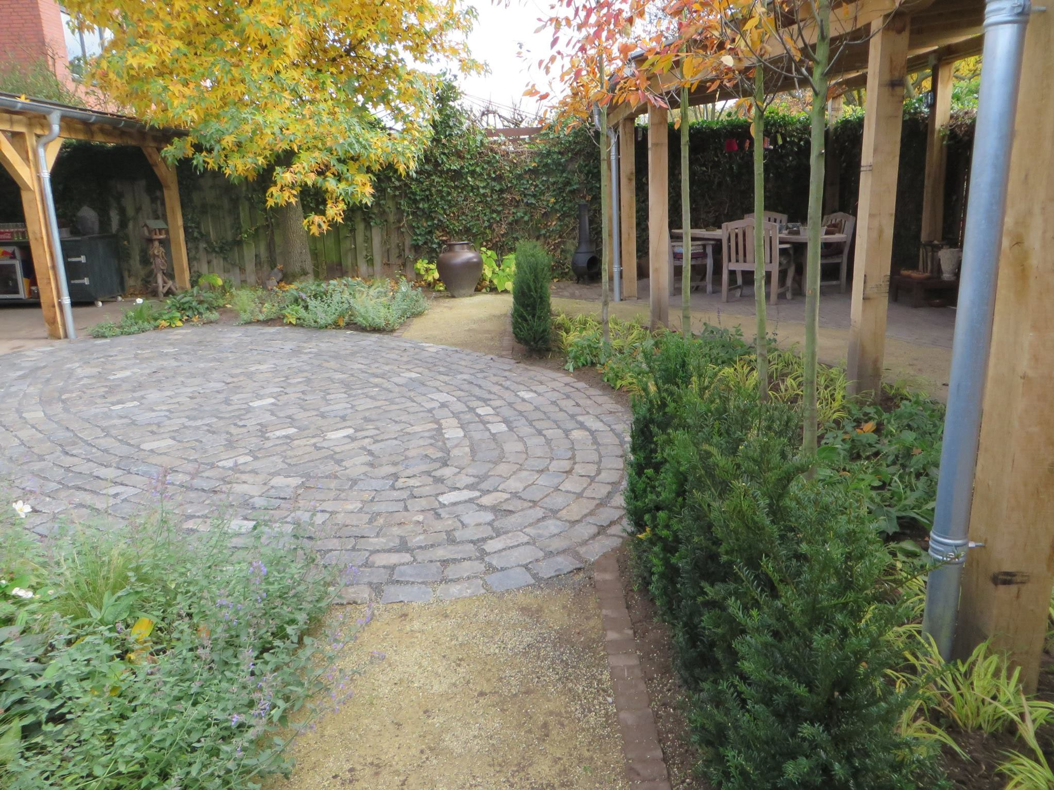 Landelijk moderne tuin met overkappingen - De website van 345tuindesign!