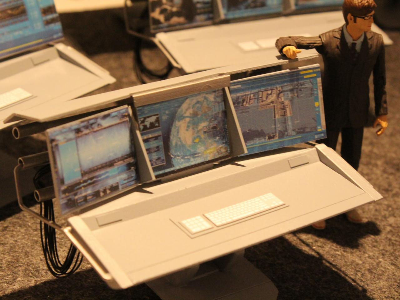 8x Computer Consoles - MAXX-REPLICAS