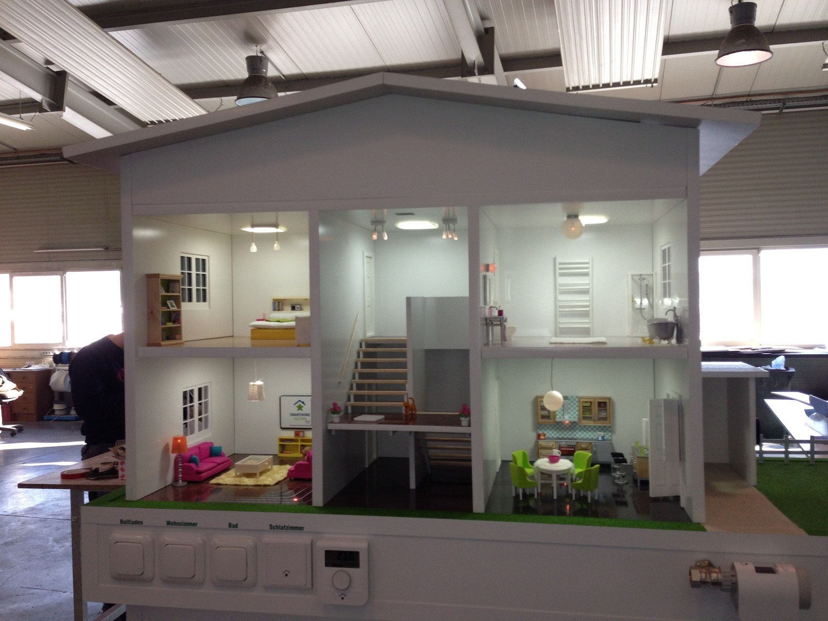 Modellbau Haus mit Steuerung - Lichtwerbung von LWTechnik