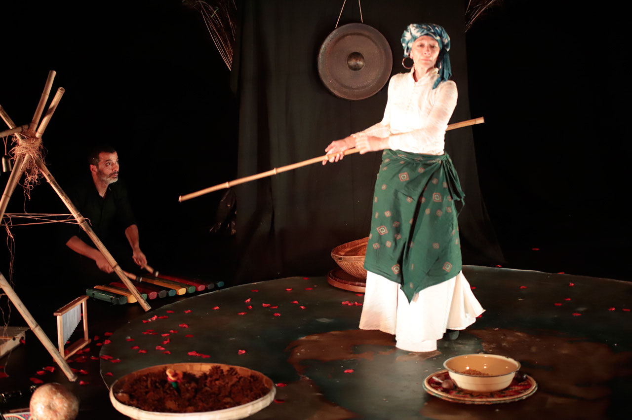 Le Monde est Rond - Site de laracastiglioni