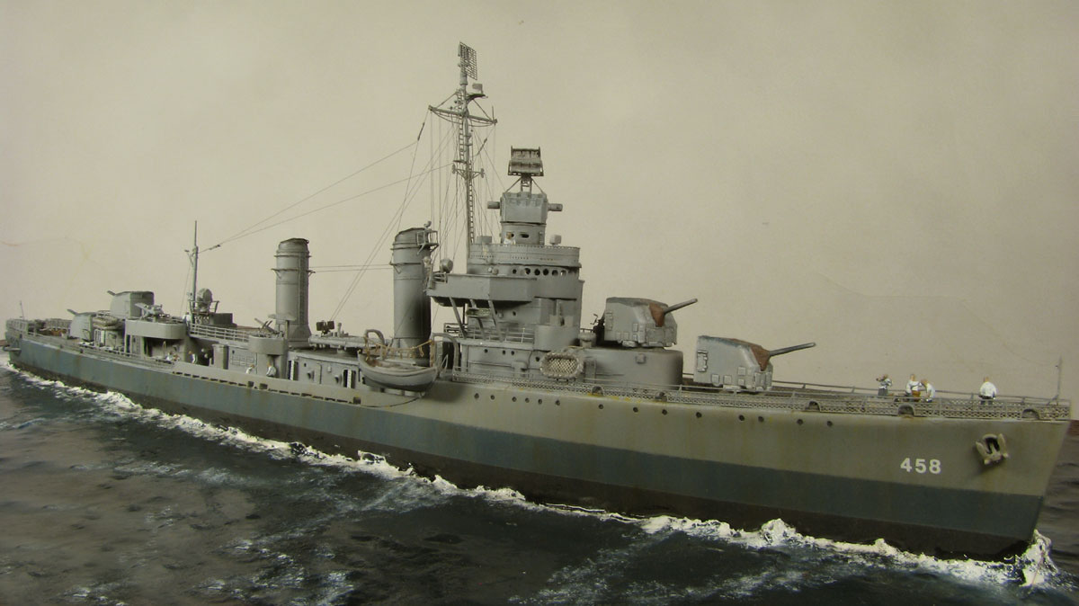 DD 458 Macomb 1:350 Dragon Smart Kit - Modellschmiede Hämelerwald