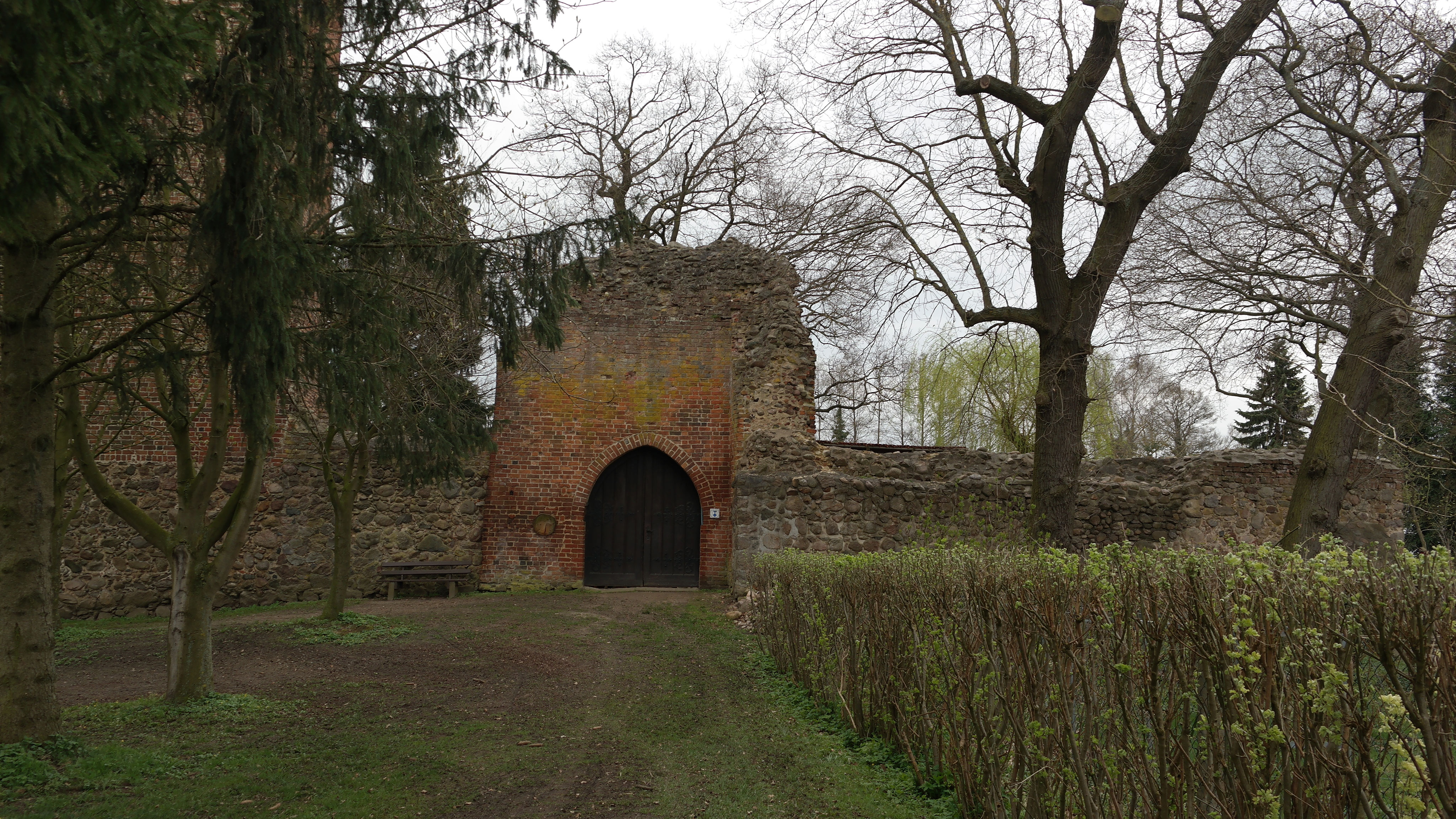 Burgruine - Apenburg (Altmarkkreis Salzwedel) - Burgendatenbank und ...