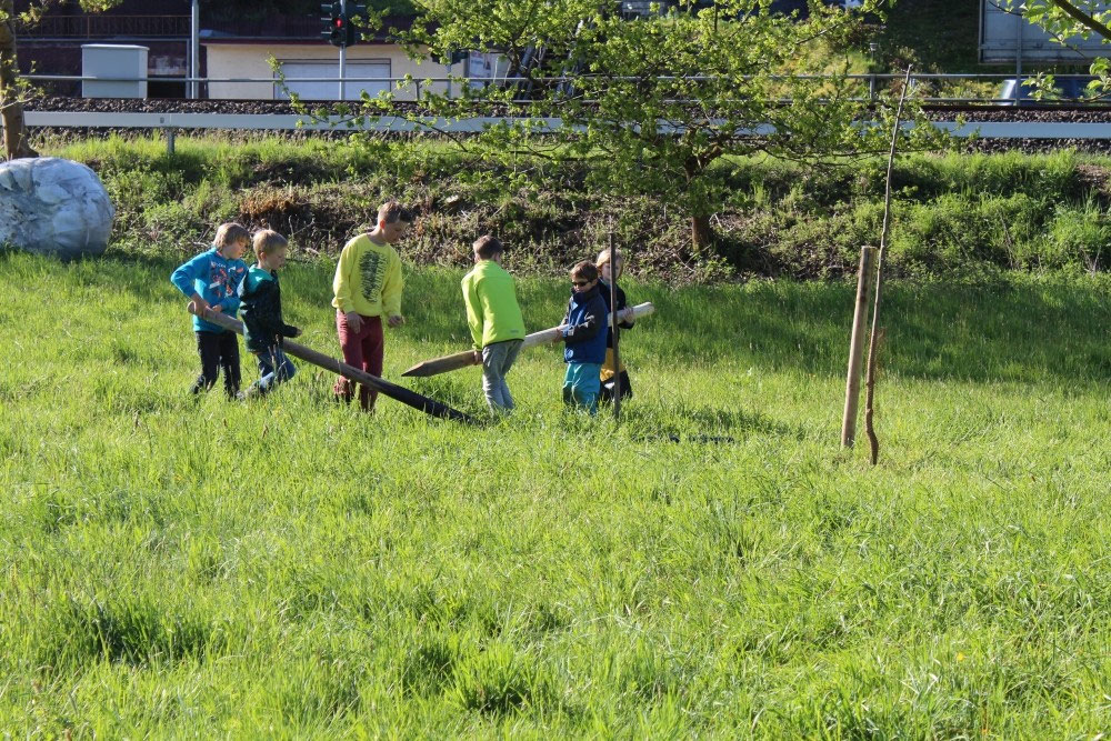 Dreibock bauen und Wiesenkräuterpicknick! - Eine runde Sache ...