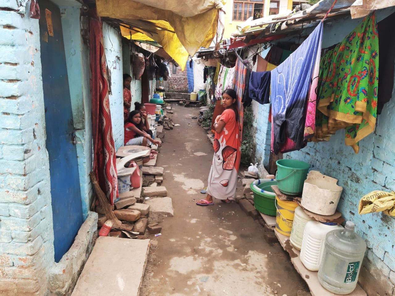 Varanasi - Hungerhilfe für Bettler und in den Slums - Sukha Hilfe für ...