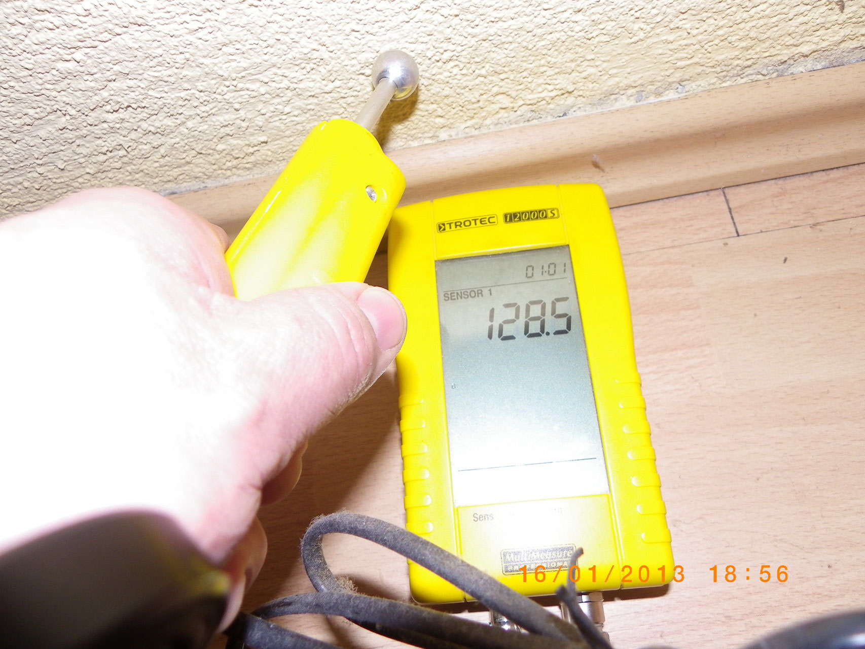Leckortung, Auf Wunsch Freilegen der Leckage und Reparatur ...