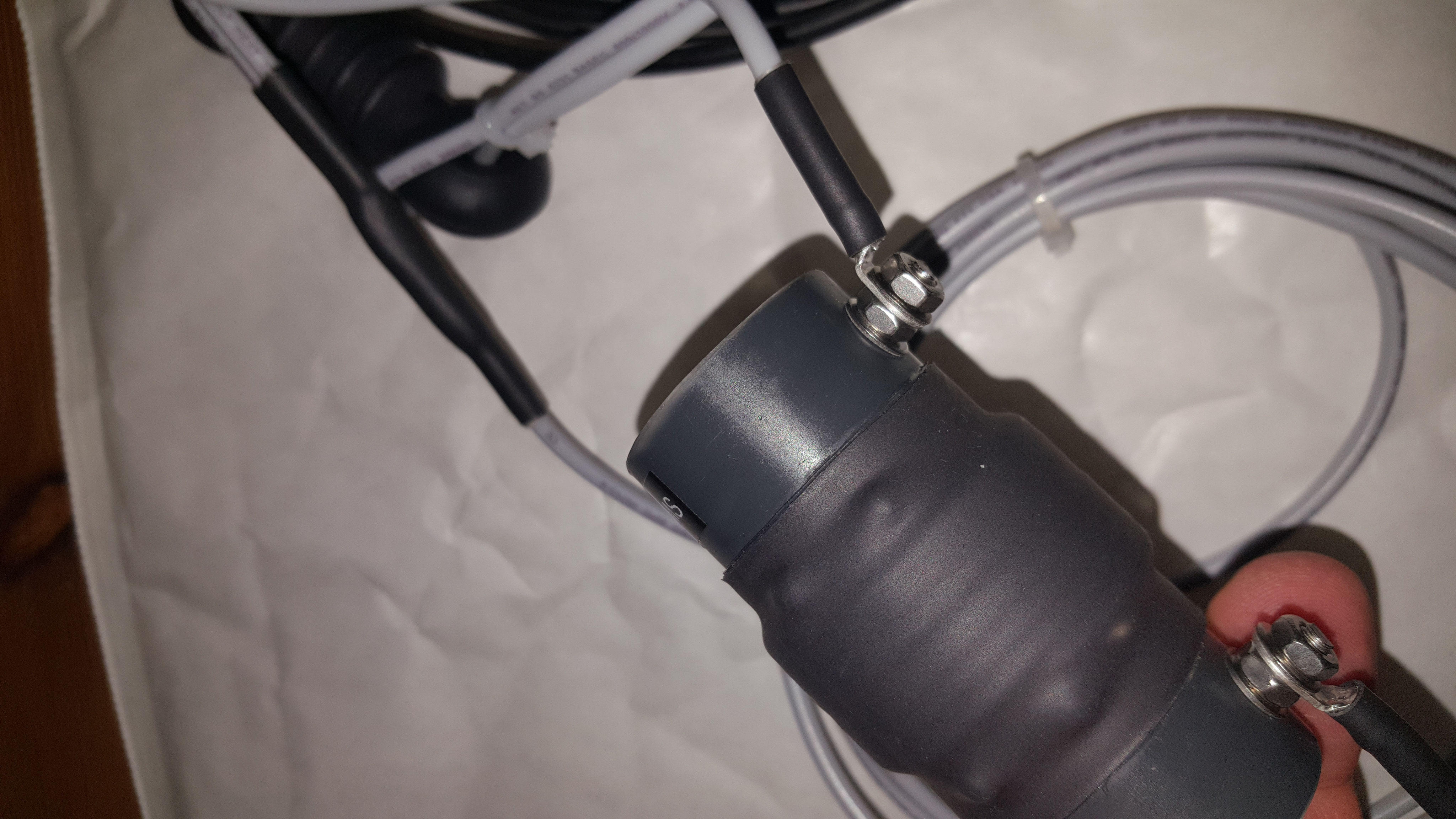 20 & 40 metre trapped dipole - Amateur radio tips and how-to guides