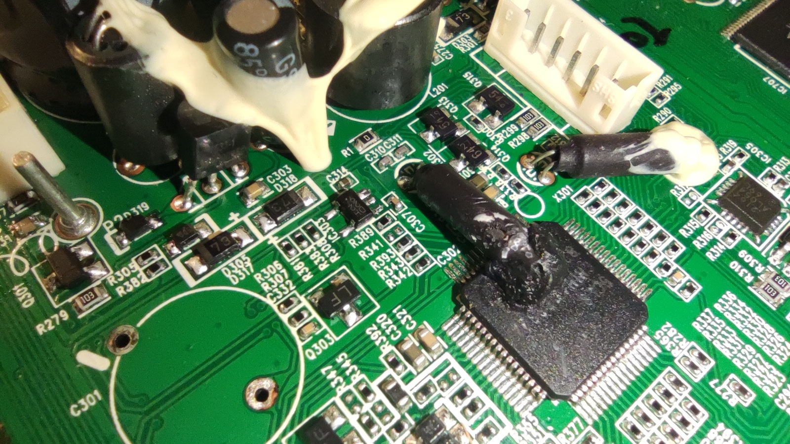 JVC RV-NB50 / RV-NB70 No Power Repair - largebytetechnologys Webseite!