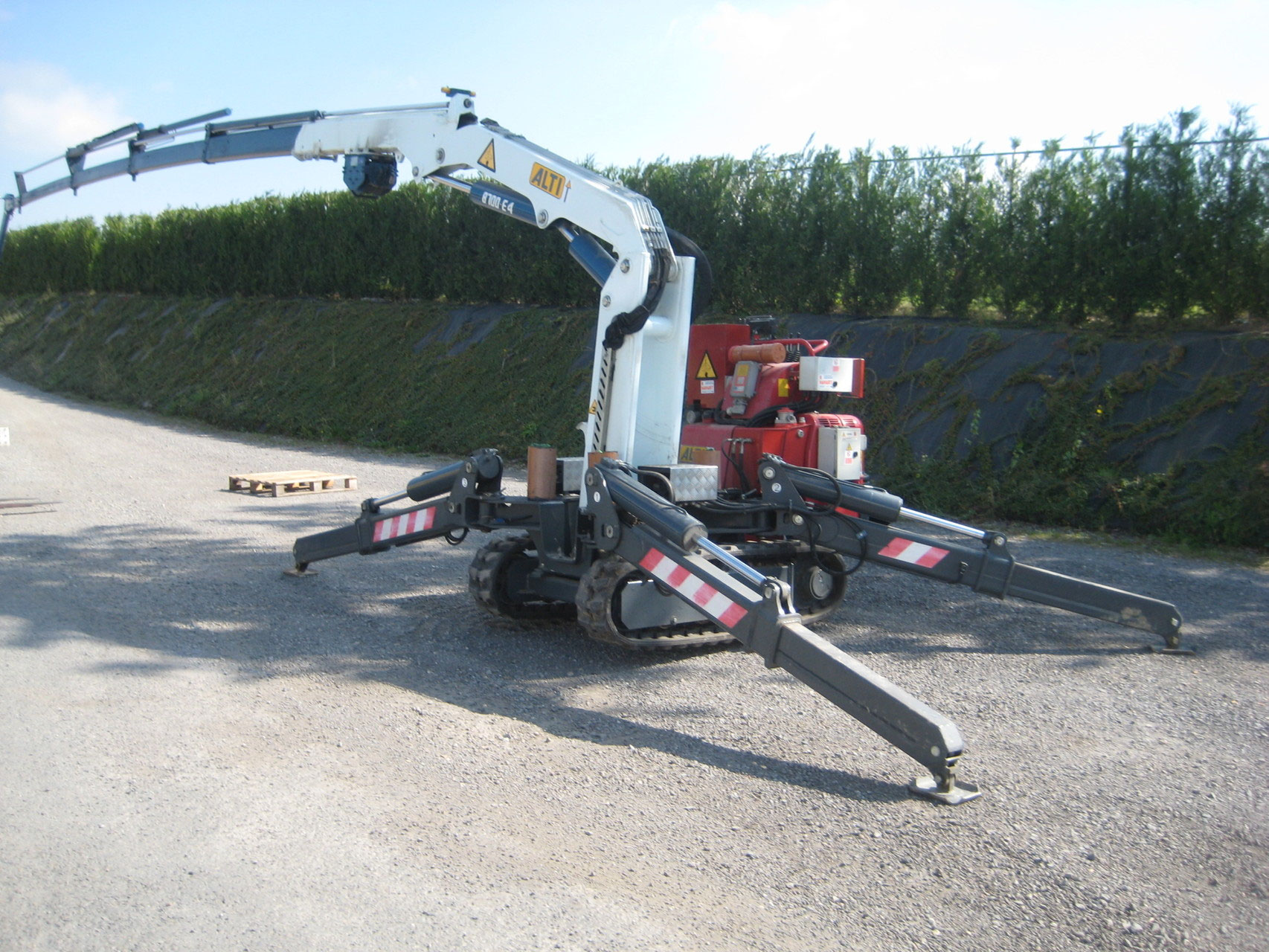 Mini Grue KEGIOM 8700-E4 / Capacité 4to - HAVART S.A. Transport ...