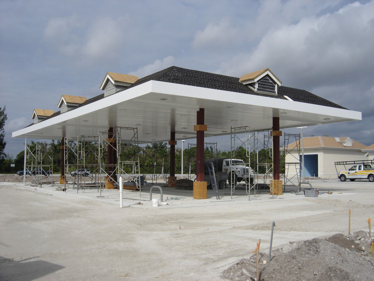 Canopies for gas stations - Best Industries canopy manufacturer