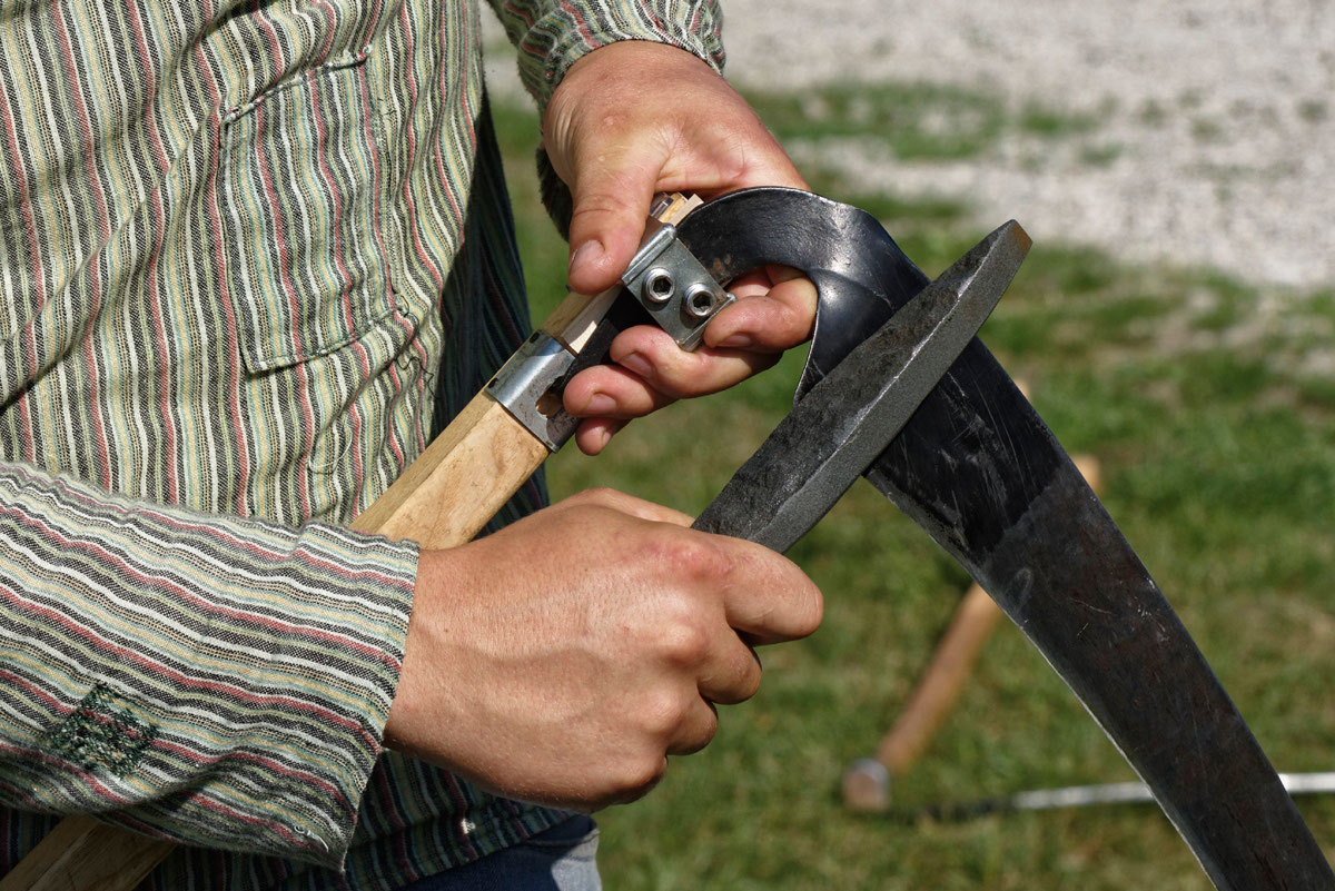 Sensen rund um Haus und Hof - kraeuter-fuer-mensch-und-tiers Webseite!