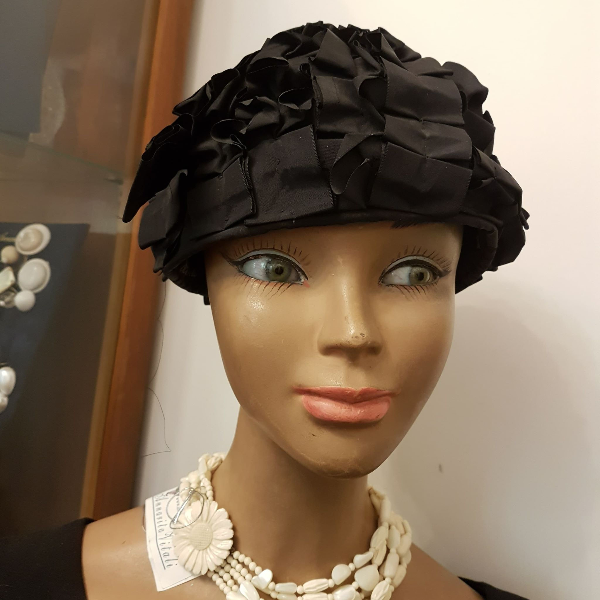 VINTAGE HATS - Collectible Jewelry and Bijoux