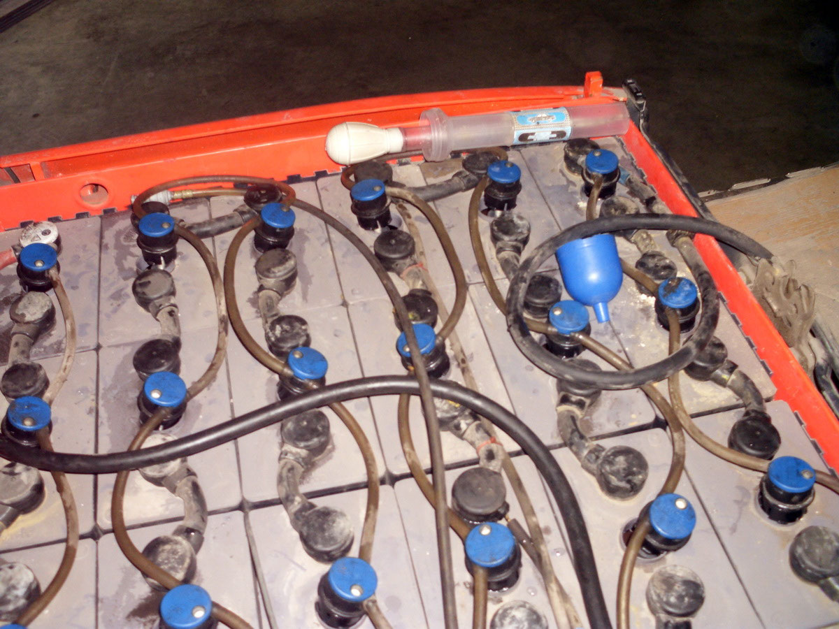 Сервис - Десульфатирующая присадка в аккумулятор. Улучшает ...