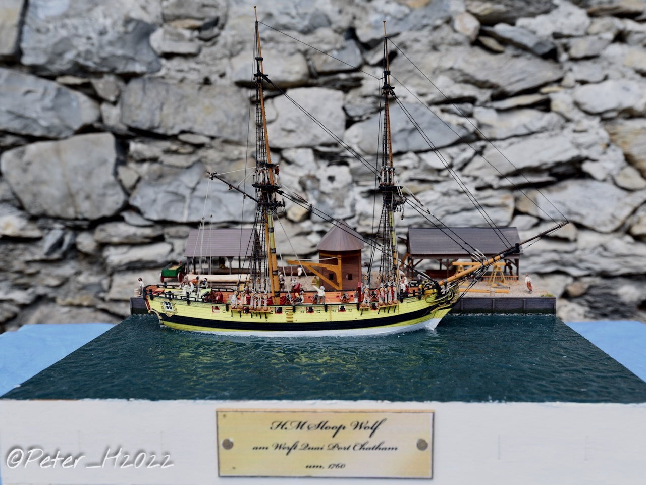 HM Sloop Wolf am Werftquai Port Chatham um 1760 1:96 - mein-modellbaus ...