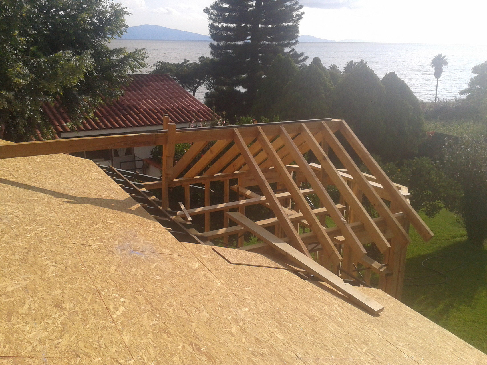 Techo - Pisos de madera, decks y pergolas