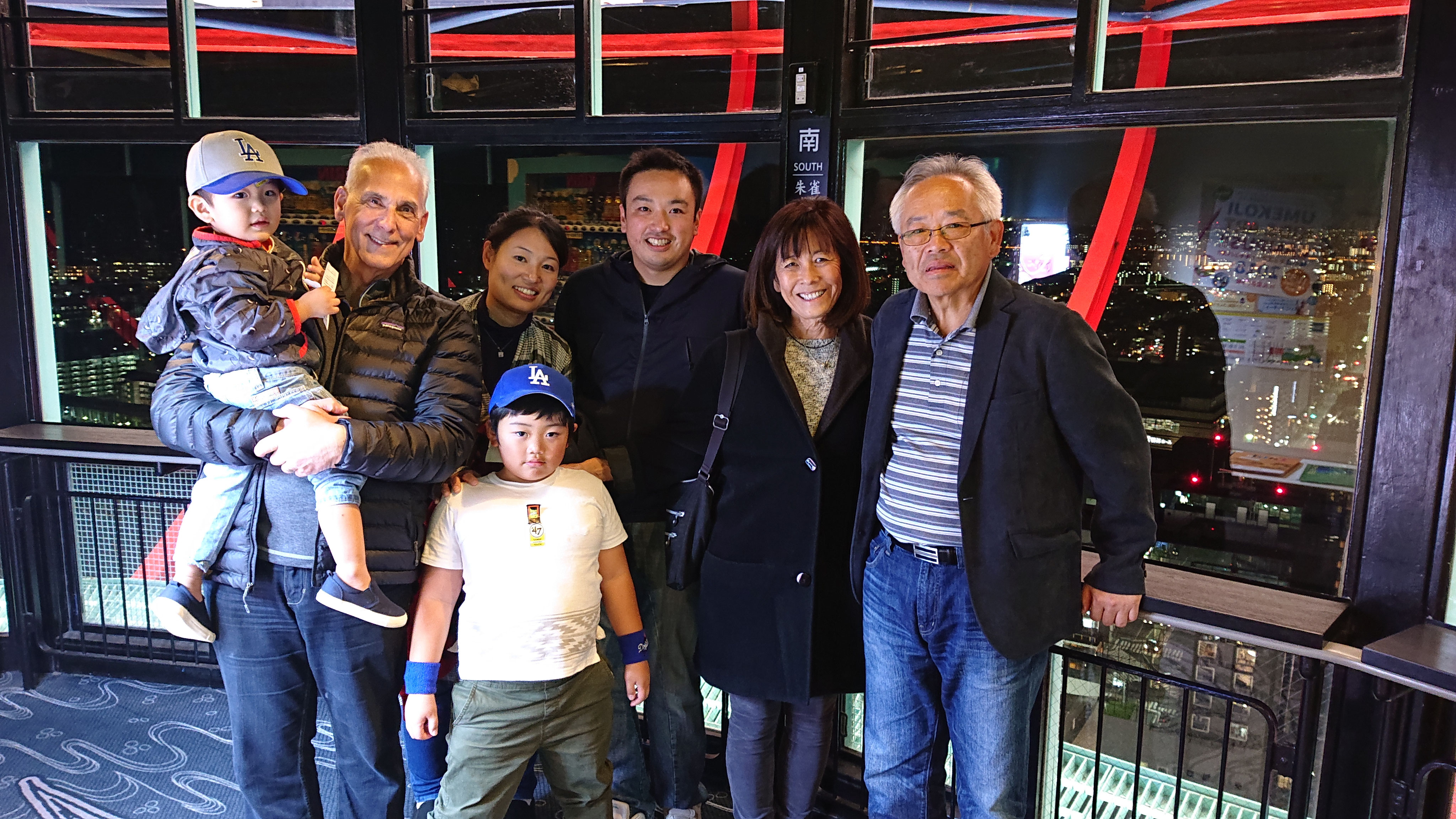 Memorable pictures of foreign visitors(1) - Please Call a Licensed ...