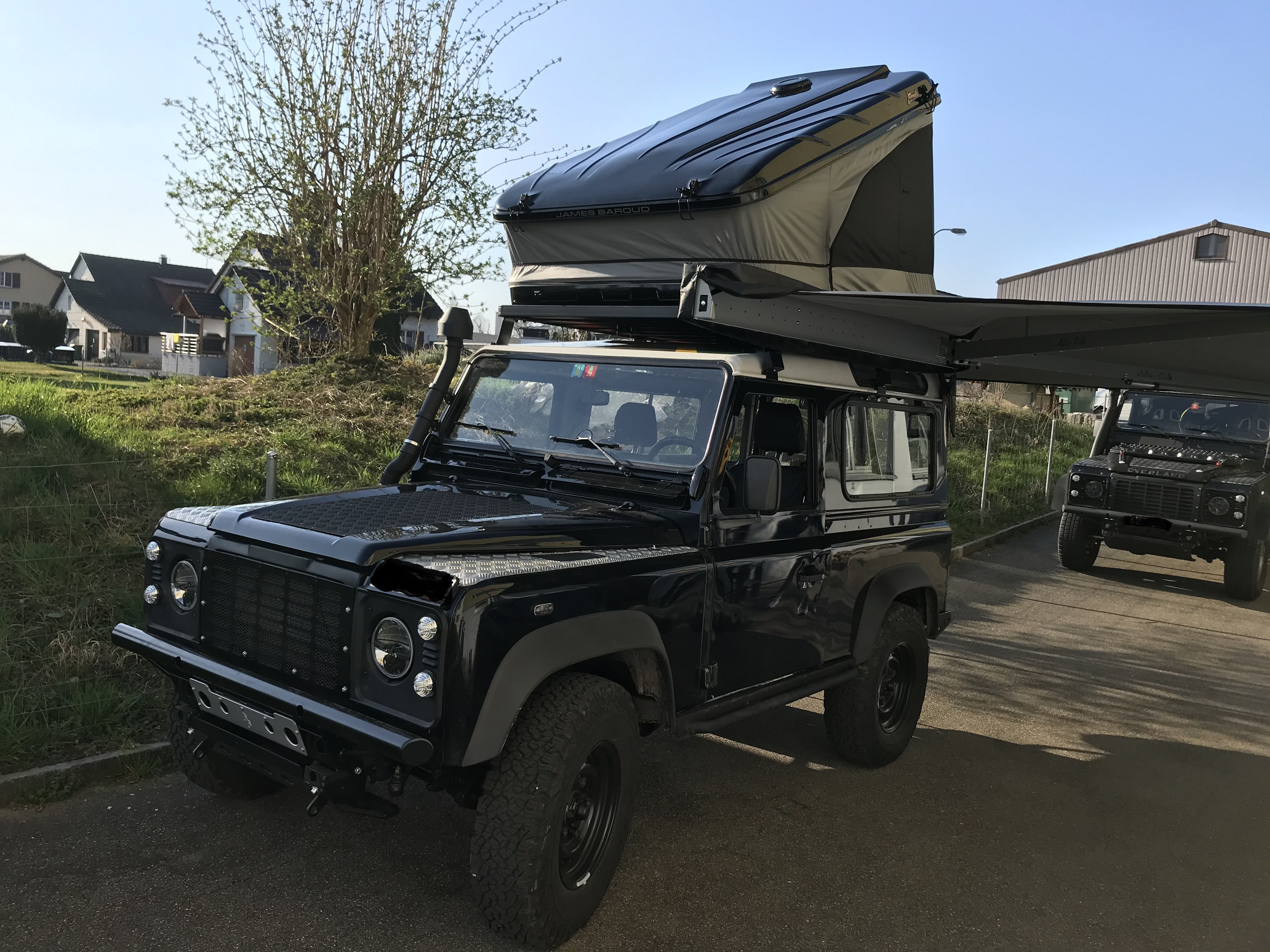 DEFENDER / JAMES BAROUD - carcamp.ch | Travel | Outdoor | Camping