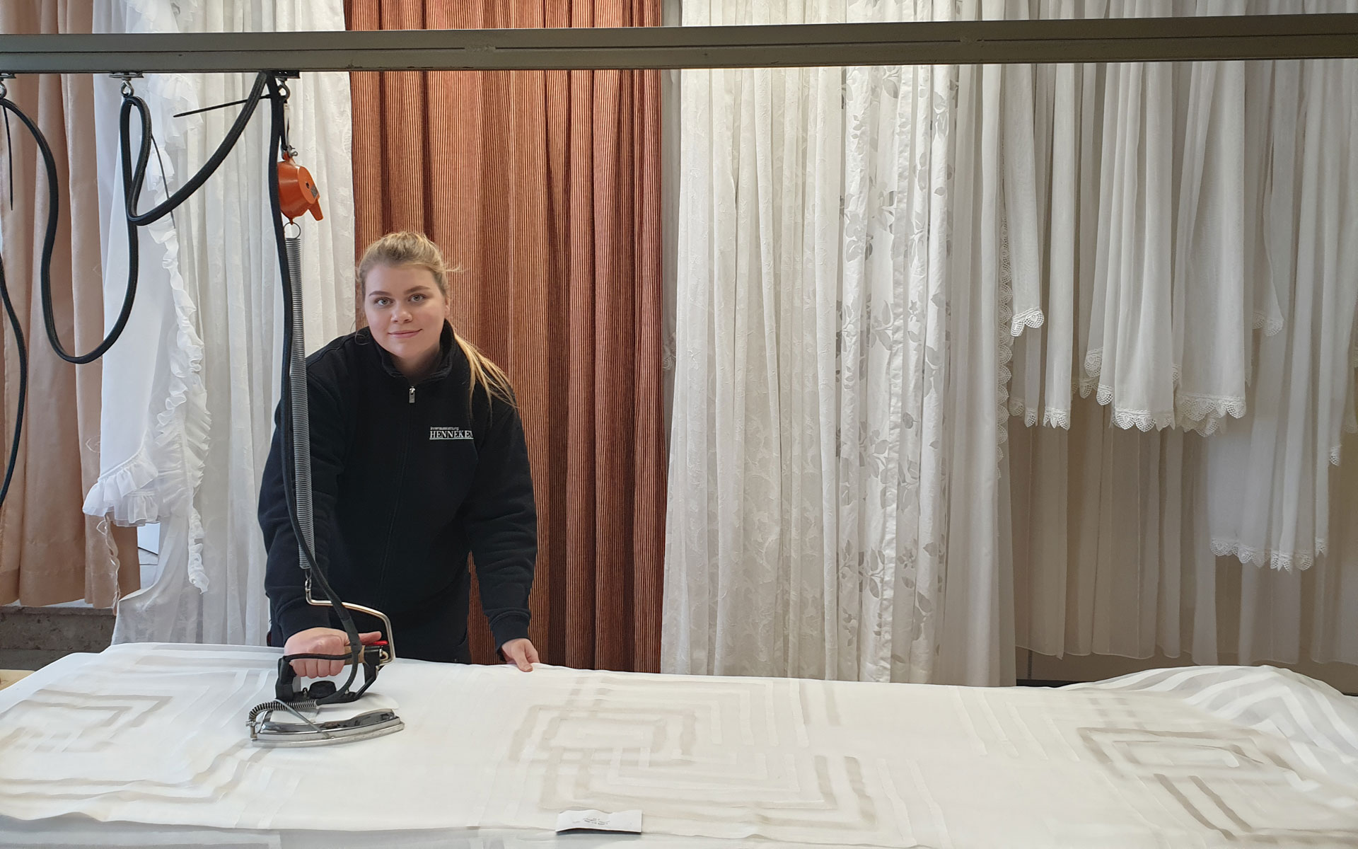Gardinenwäsche und Bügelservice - Henneken Duisburg