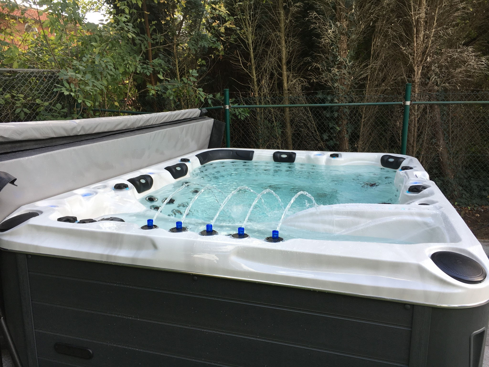 FOnteyn Whirlpool ECstatic WaVe mit Abdeckung und Lift - otte-freizeits ...