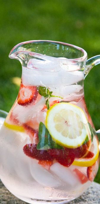 9 Fruit/herbs-Infused Waters to stay hydrated this summer - Welcome to ...