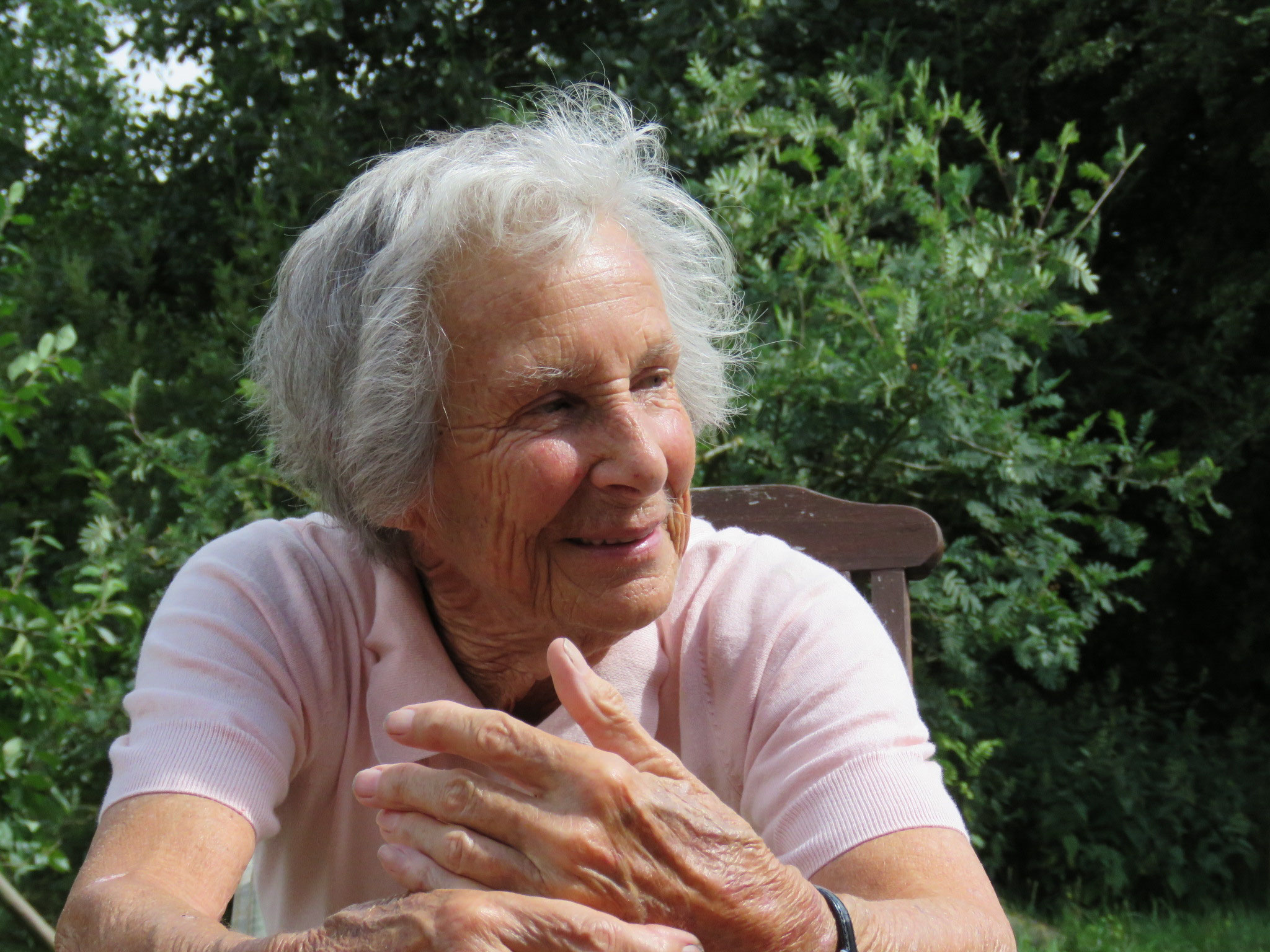 How did this happen? - Linda Newbery Author