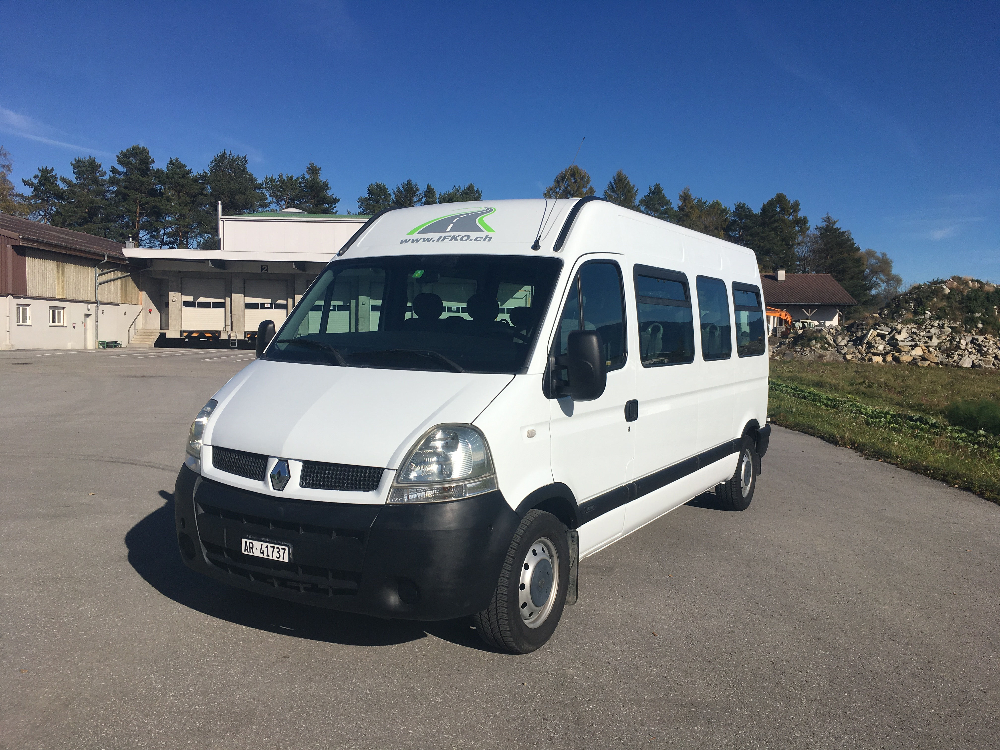 Kleinbus (Renault Master) - IFKO - Der Reisespezialist aus ihrer Region