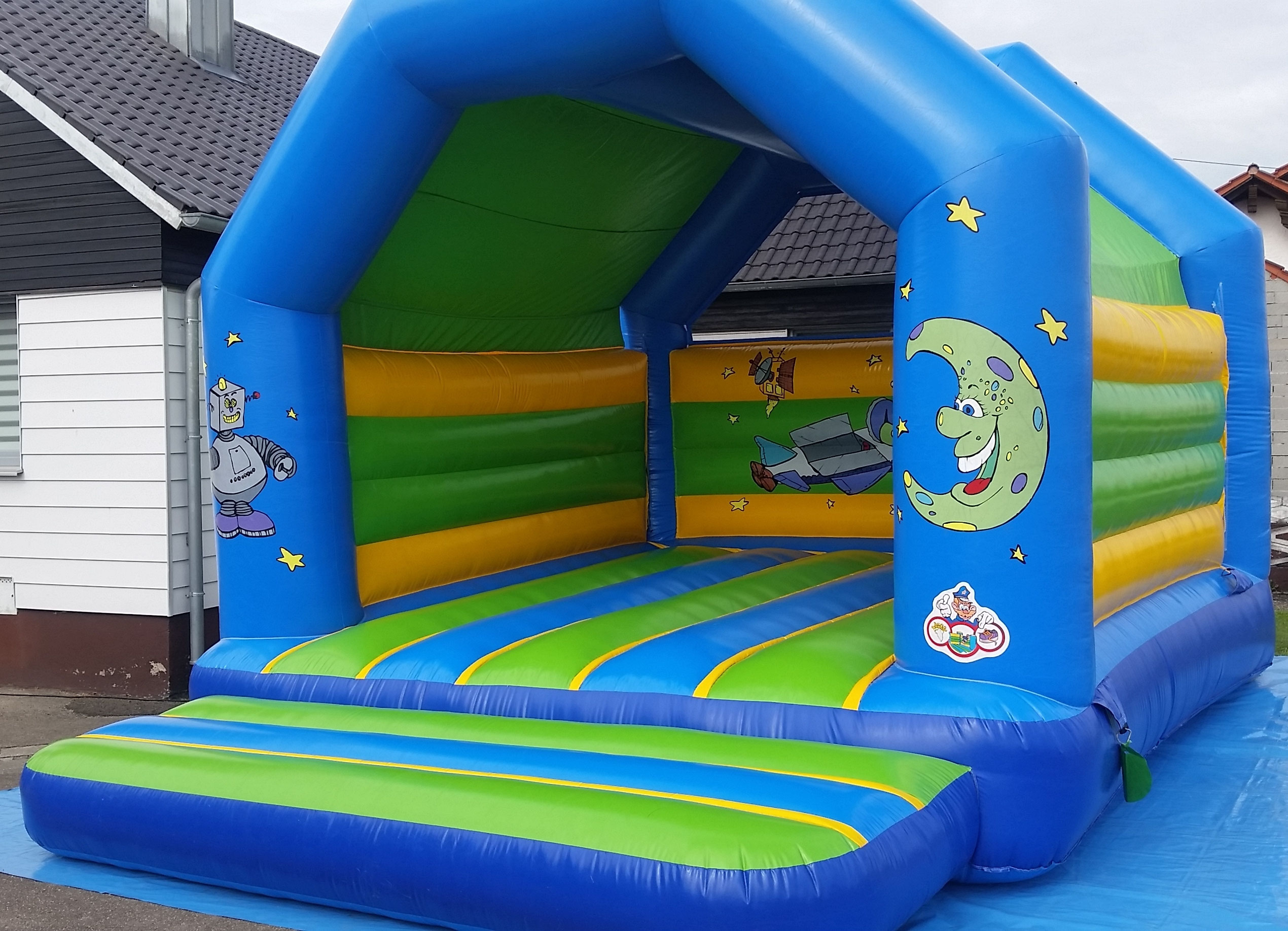 Die Hüpfburg für die etwas größeren Feste - Holledauer Hüpfburgenverleih