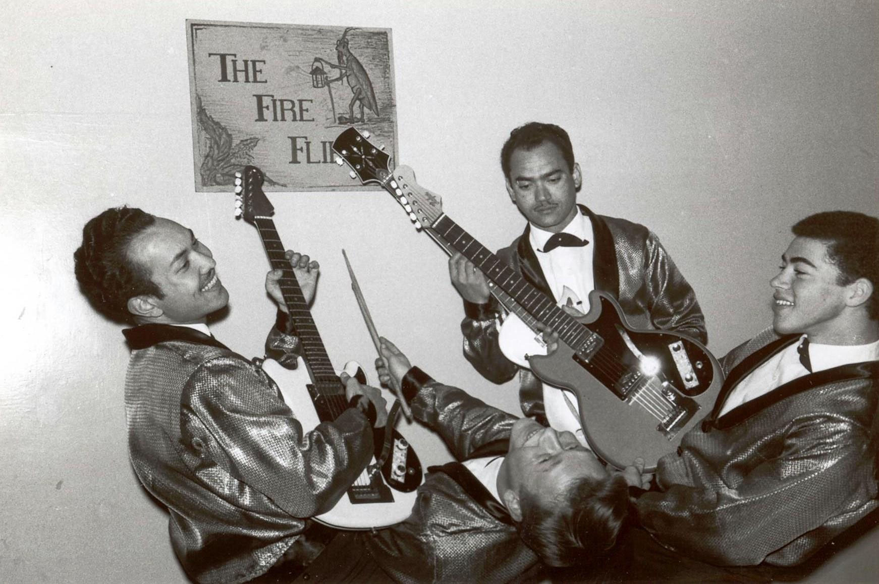 The Fire Flies [The Phono Cats] (Amsterdam) - Indorock [Indo-Rock-Gallery]