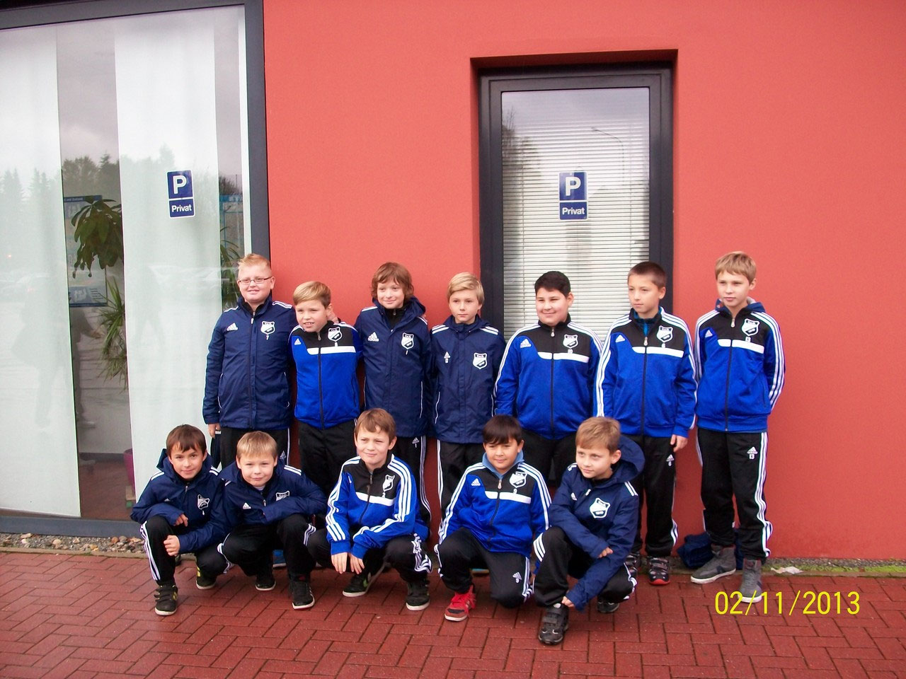 Auflaufen beim Holstein Kiel 02.11.2013 - tus-power-kickerss Jimdo-Page!