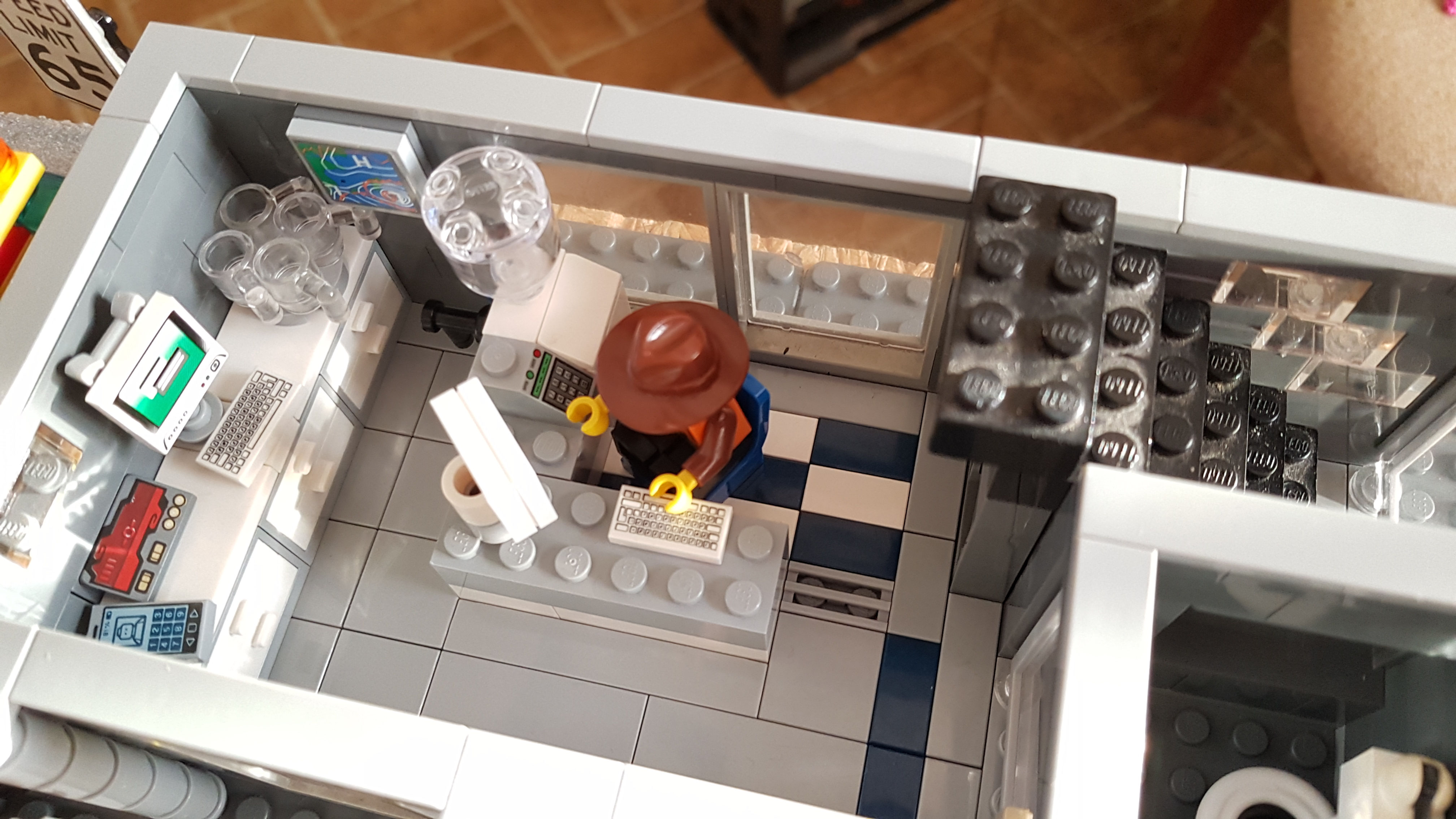 Brick McWheel's Car Rental - Welcome to the City of LEGO