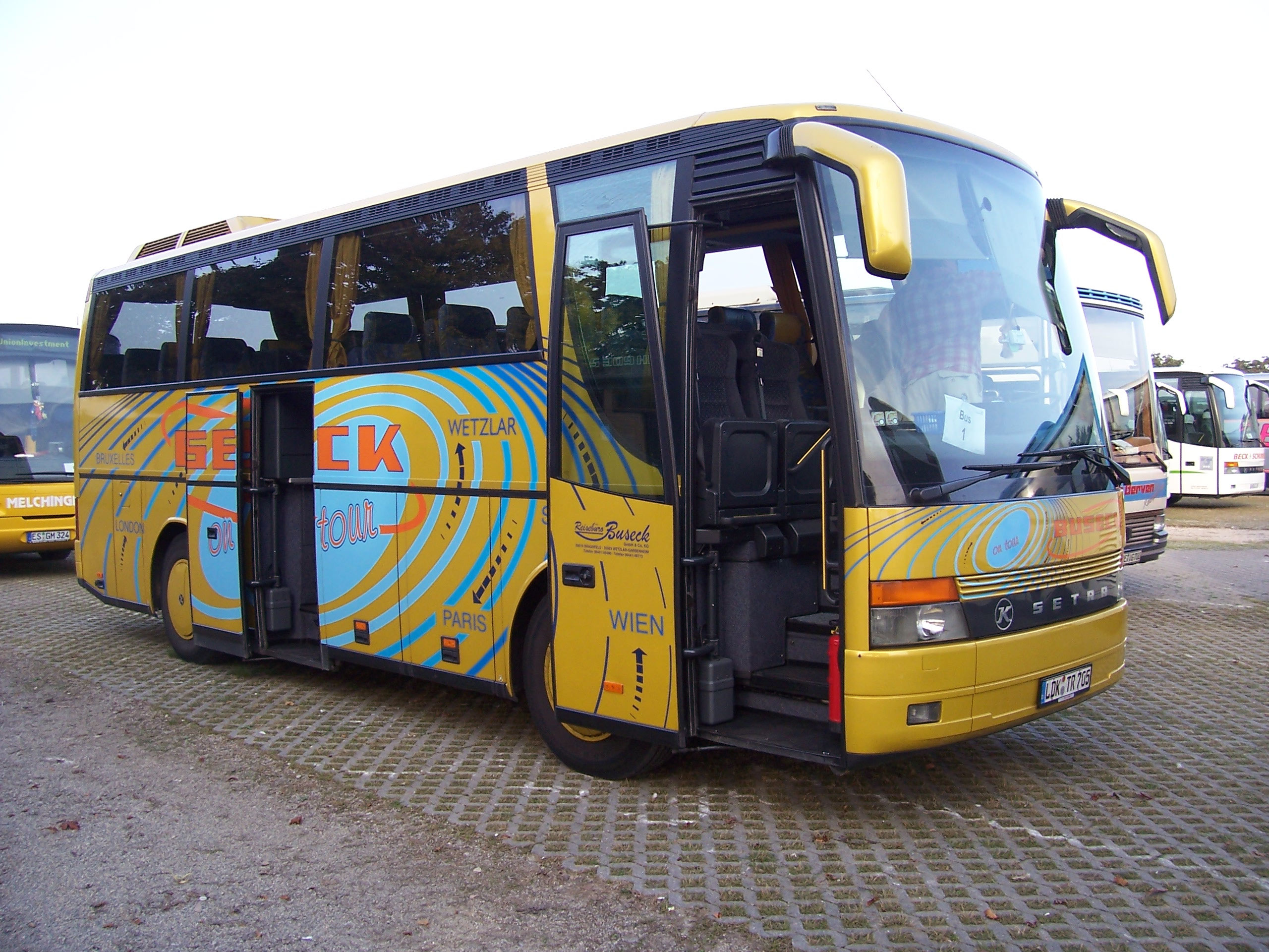 Setra S 309 HD - BUS | Informationen zu allen Busmodellen!