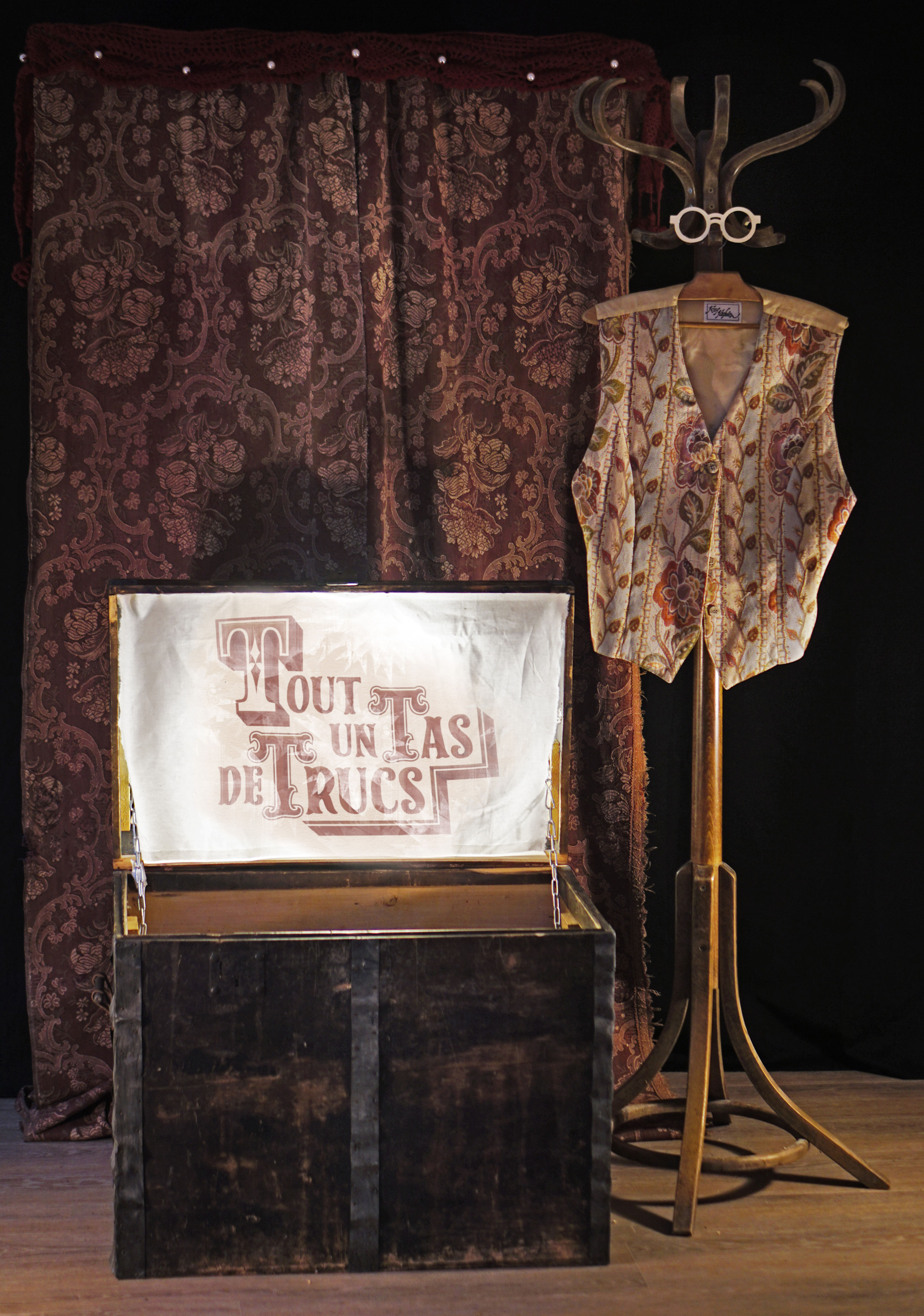 TOUT UN TAS DE TRUCS - Marine Magrini, contes et chansons