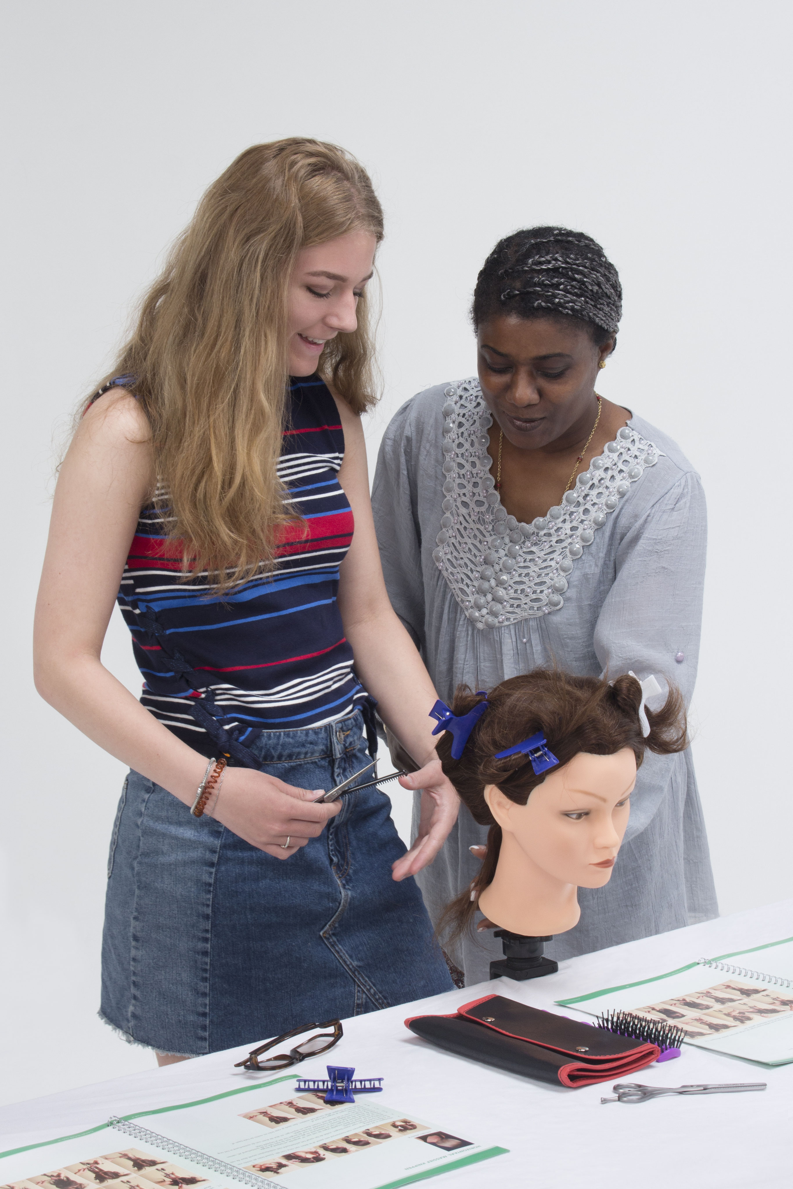 Haarknippen Beginnerscursus - Selfline Kappersopleidingen en ...