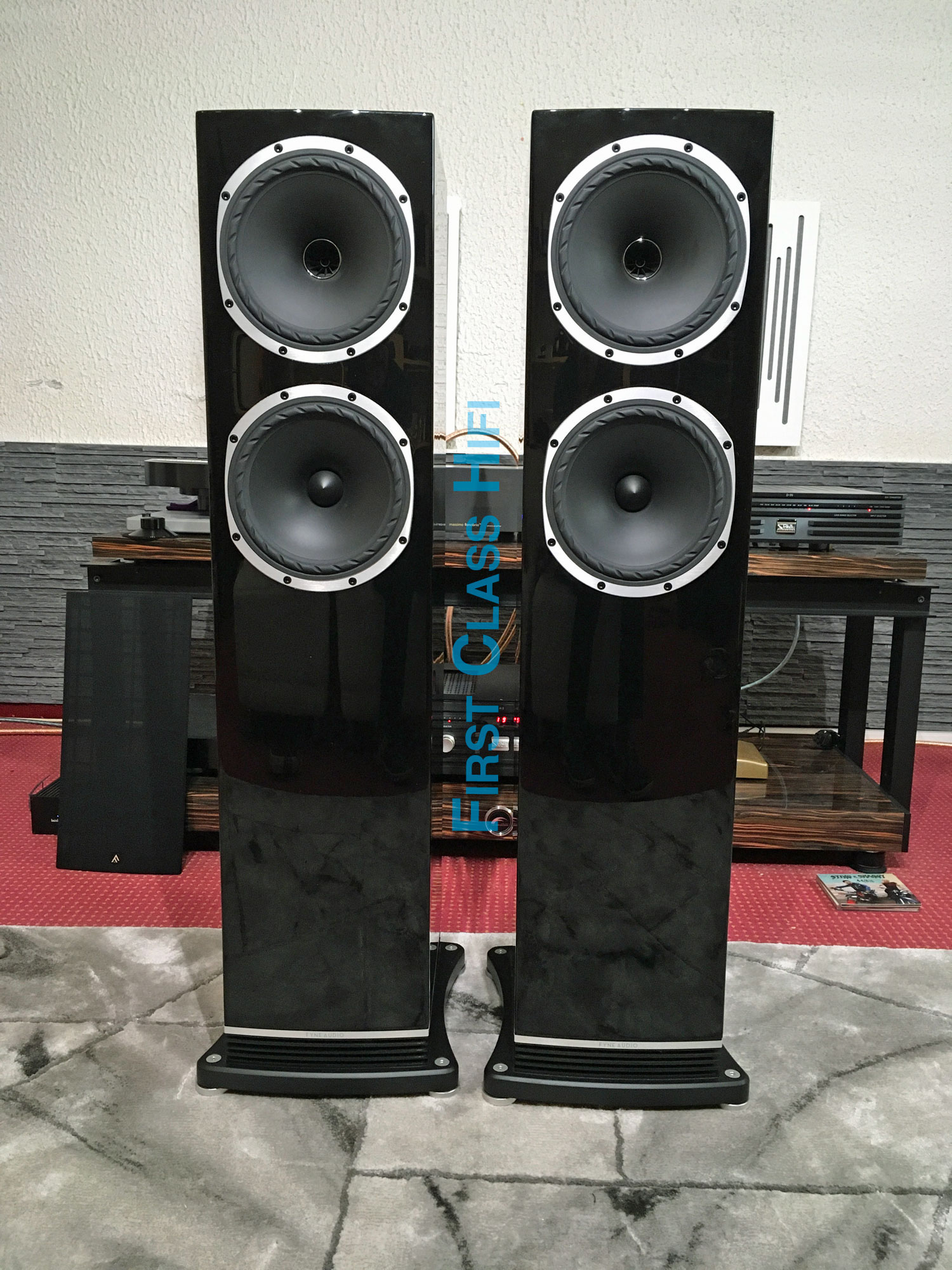 Fyne Audio F502 - FIRST CLASS HIFI- Andreas Kreft in Wolfsburg.