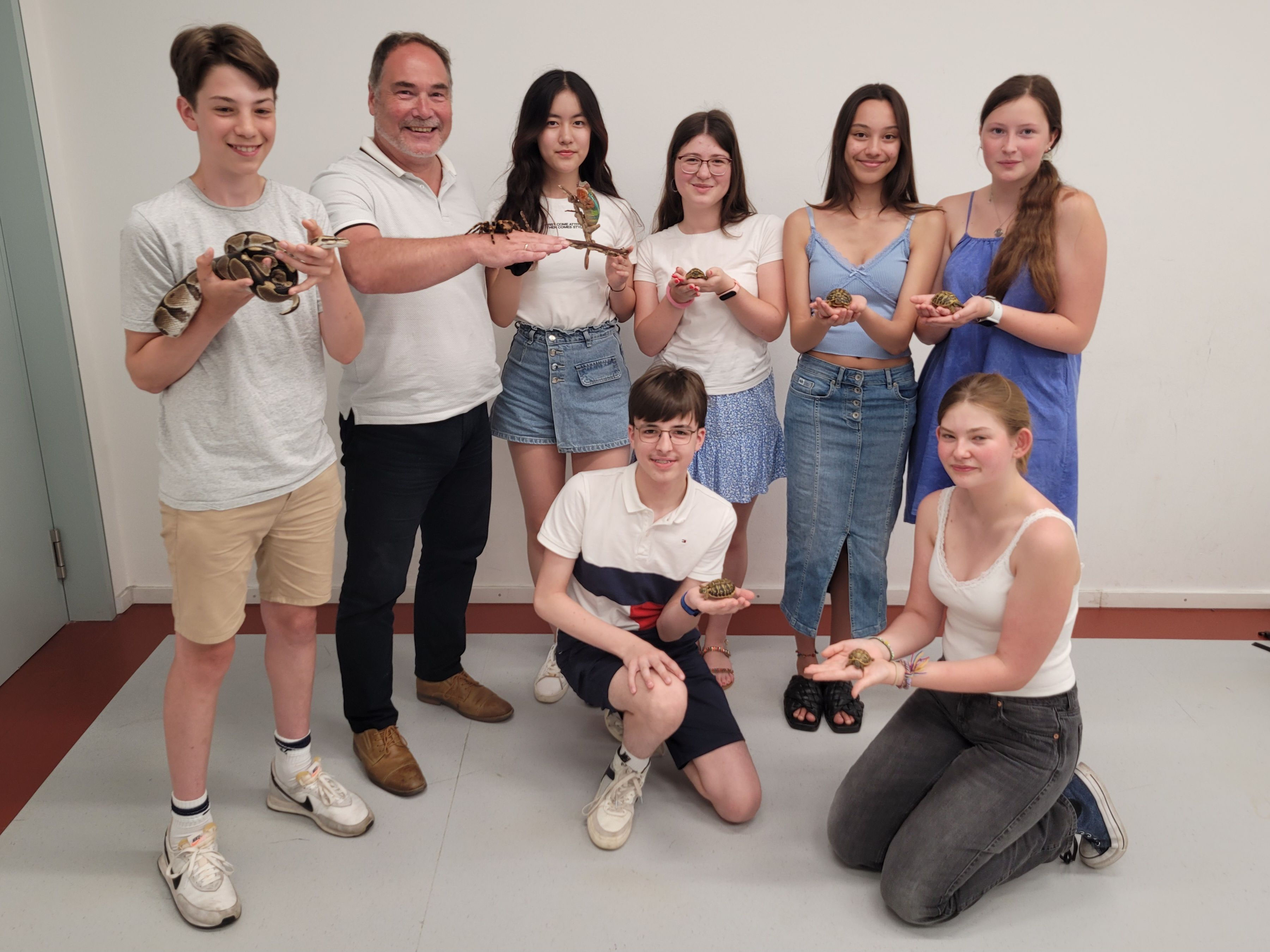 Es kriecht und krabbelt am WG - Annette Schmidt zu Besuch im NuT-Raum! - WG