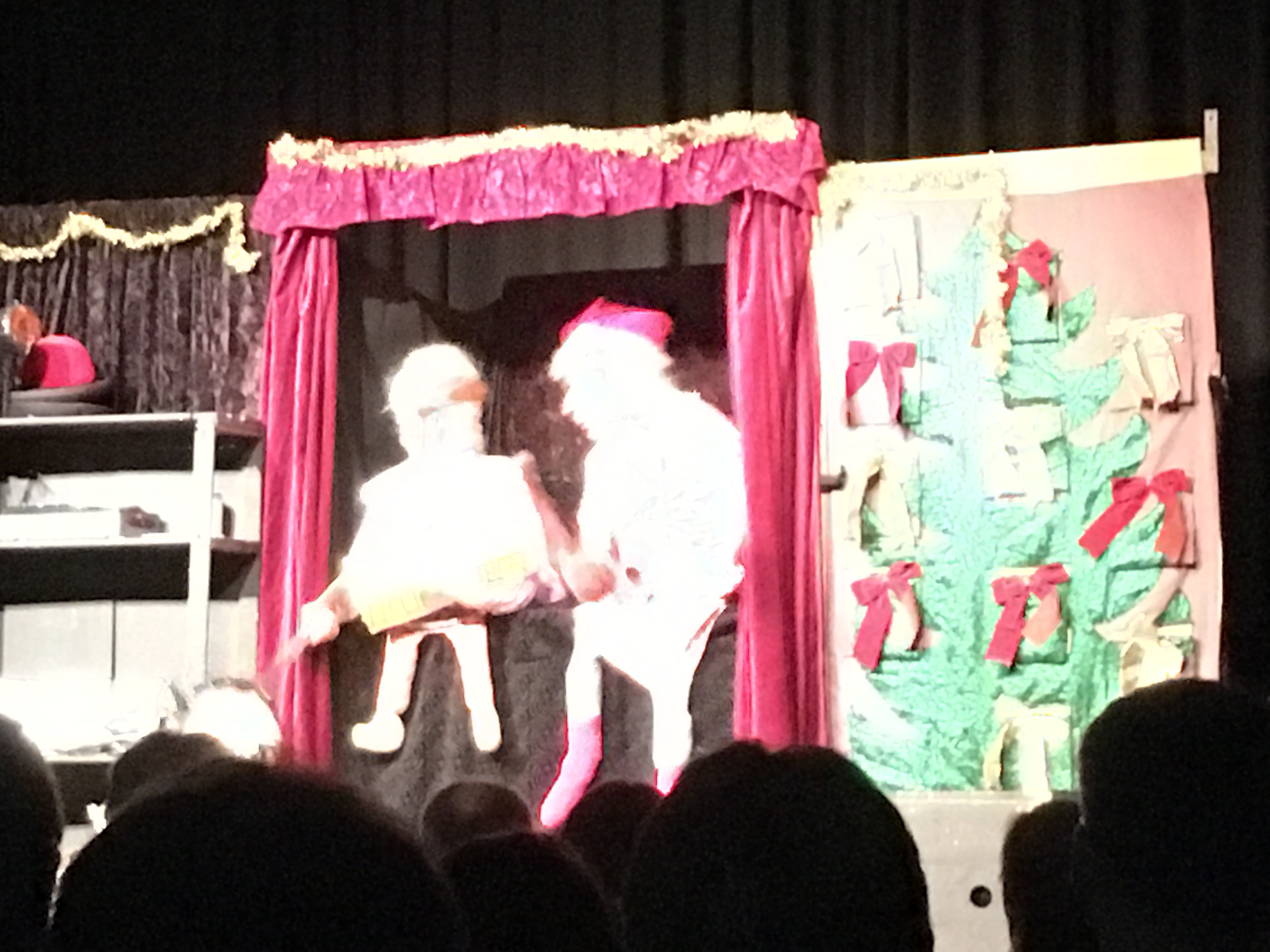 Kritik "Weihnachtsfeier" COMPAGNIA BUFFO im Schlachthof Kassel - was ...