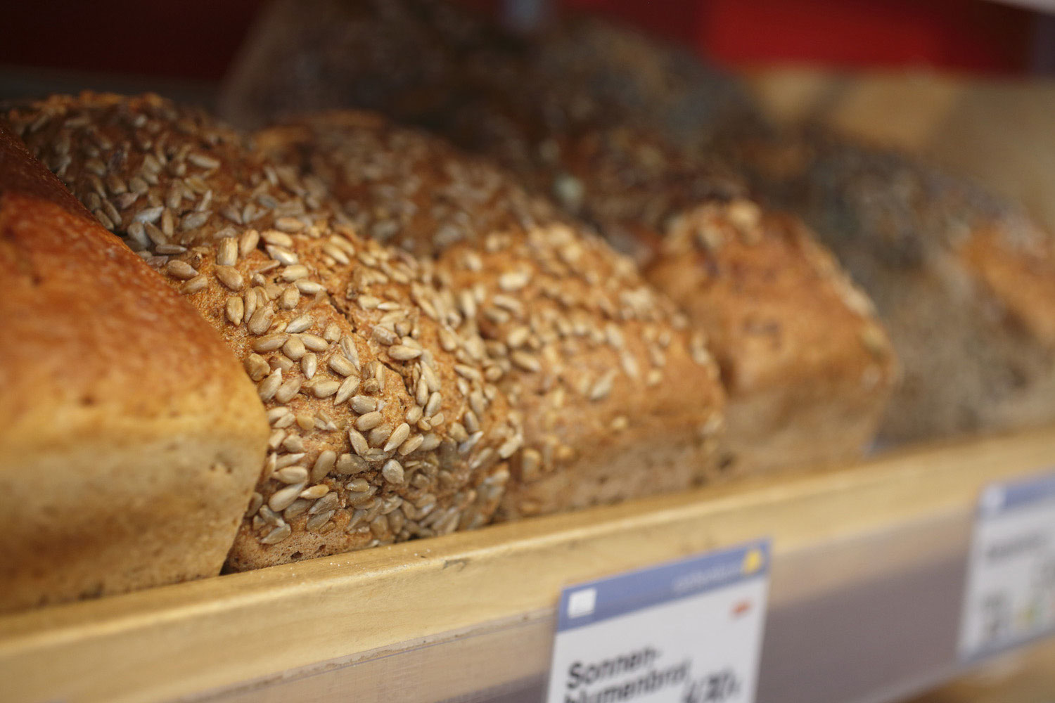Bio-Brot und Backwaren bei natur pur - Naturkost in Herborn
