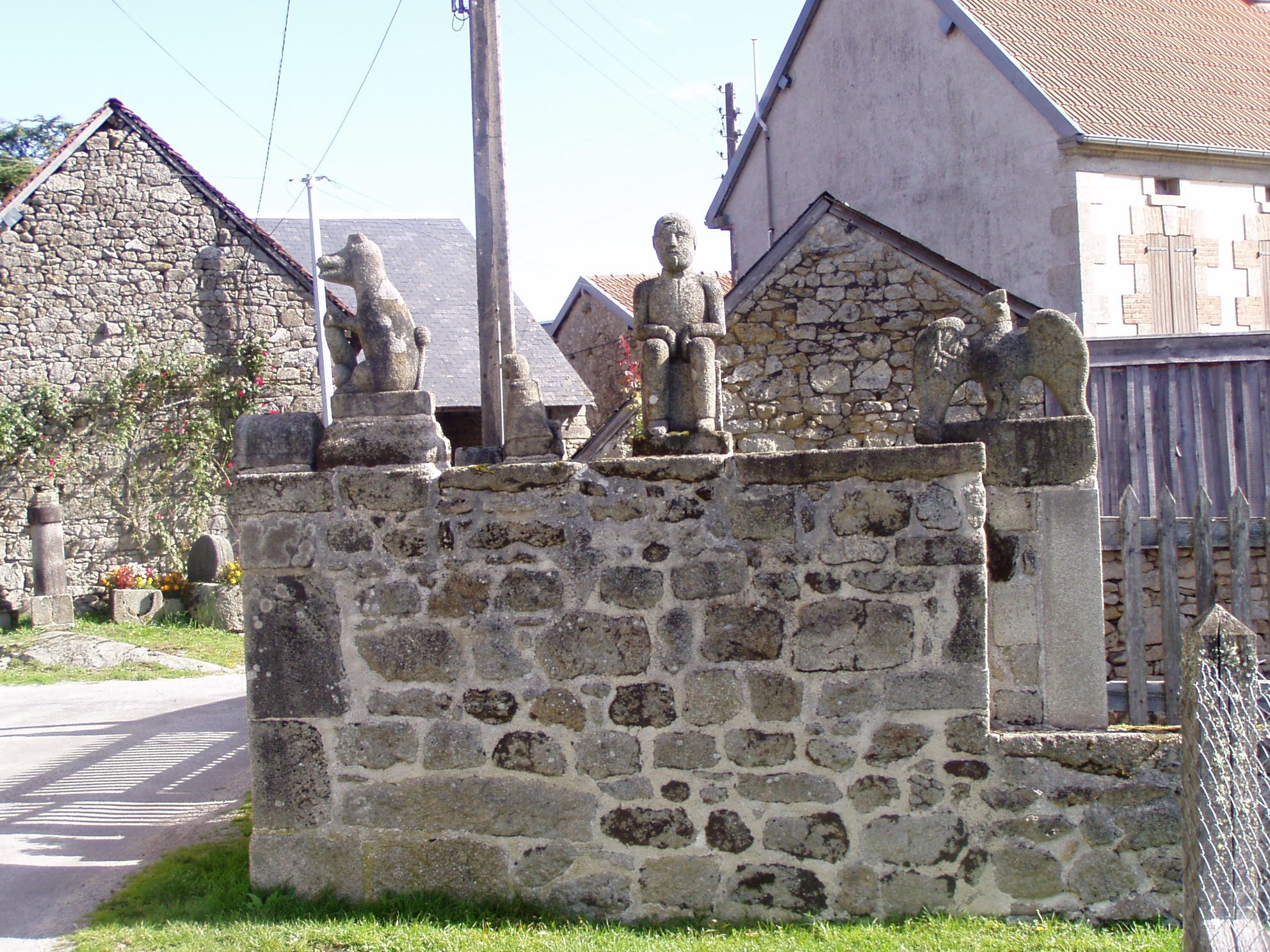 Masgot en Creuse, le village sculpté de François Michaud - GuiridenVacances