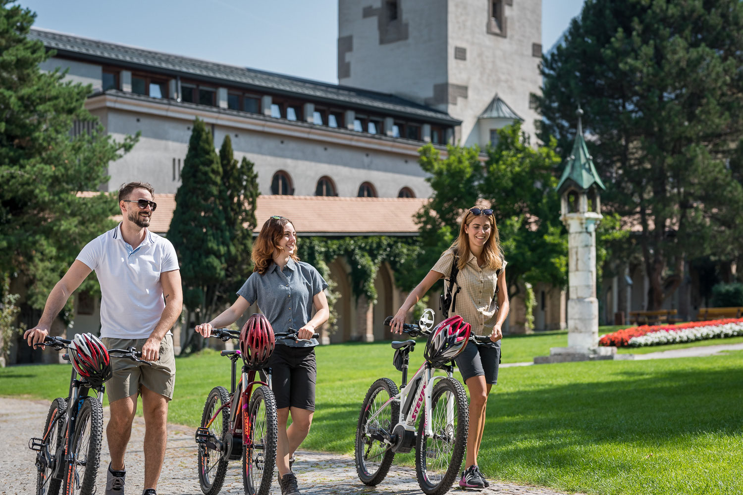 Auf zwei Räder durch die Silberregion Karwendel - Models & Lifestyle ...