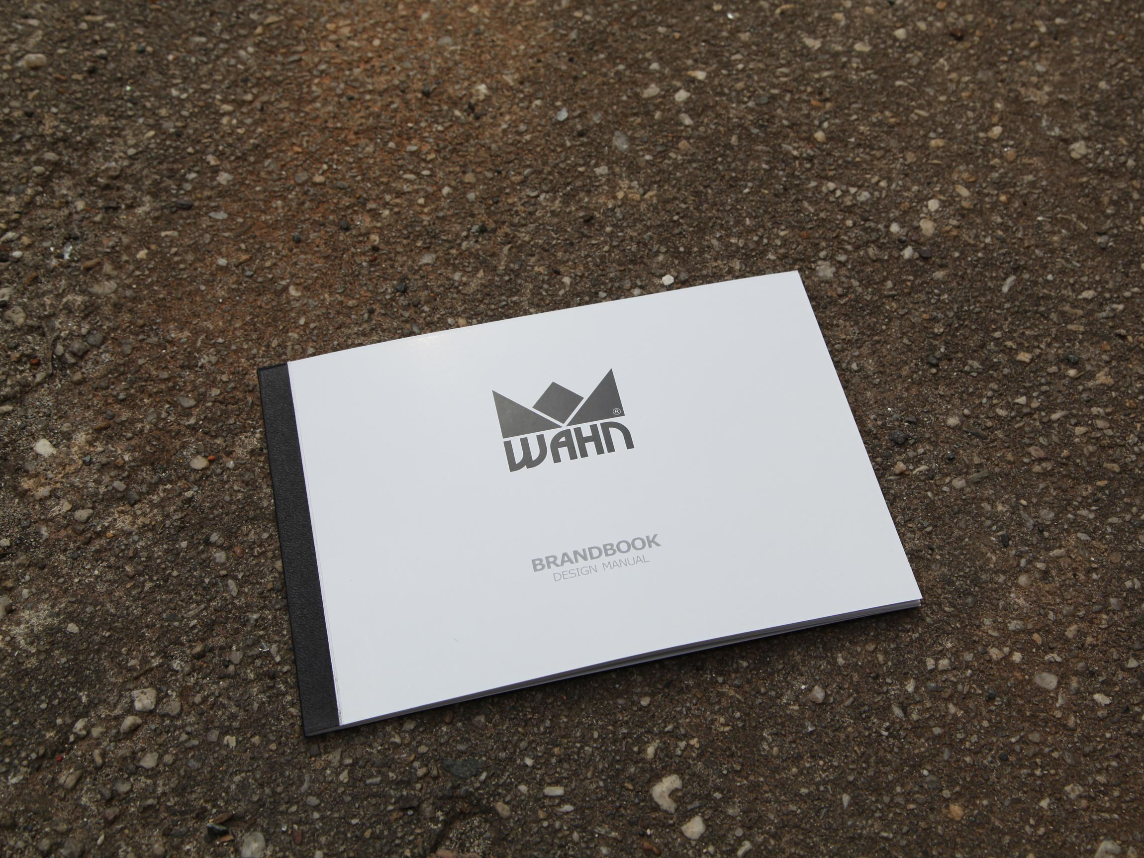 Corporate Identity für Wahn Inc. Clothing - folien-fabrik.de