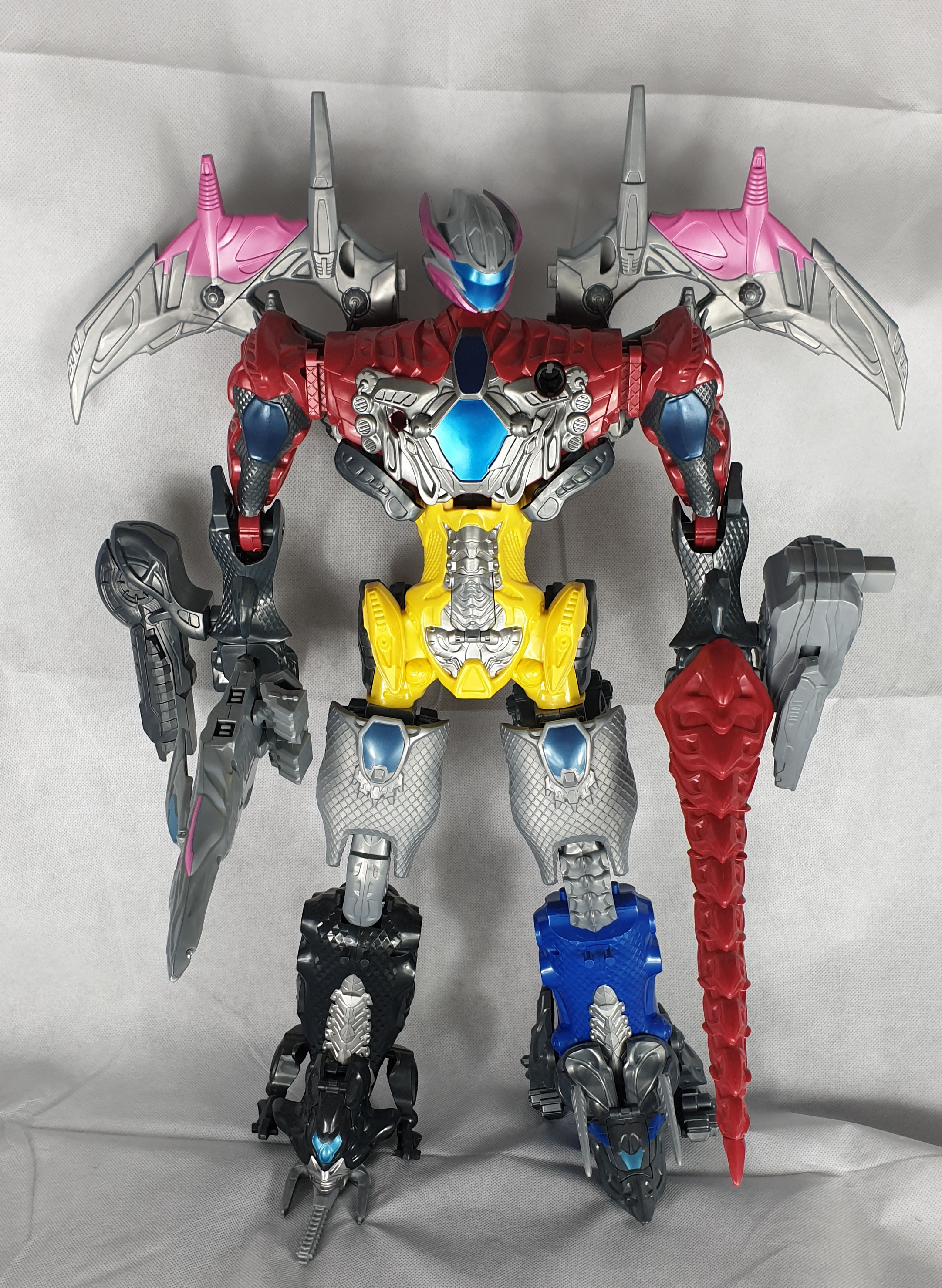 Power Rangers 2017: - megazord.de