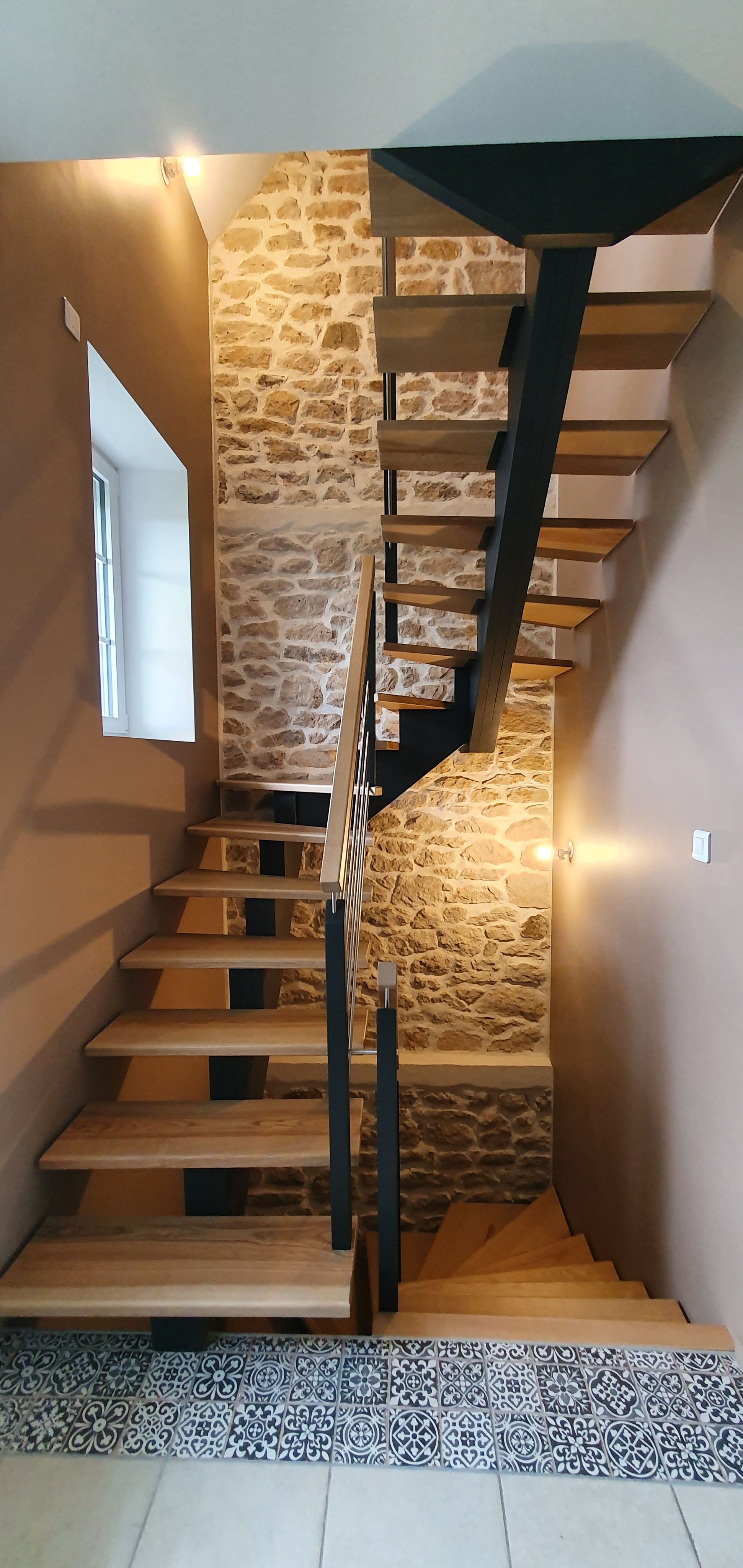 Réalisation Escalier Limon Central Cremaillère En U Escaliers Prosper
