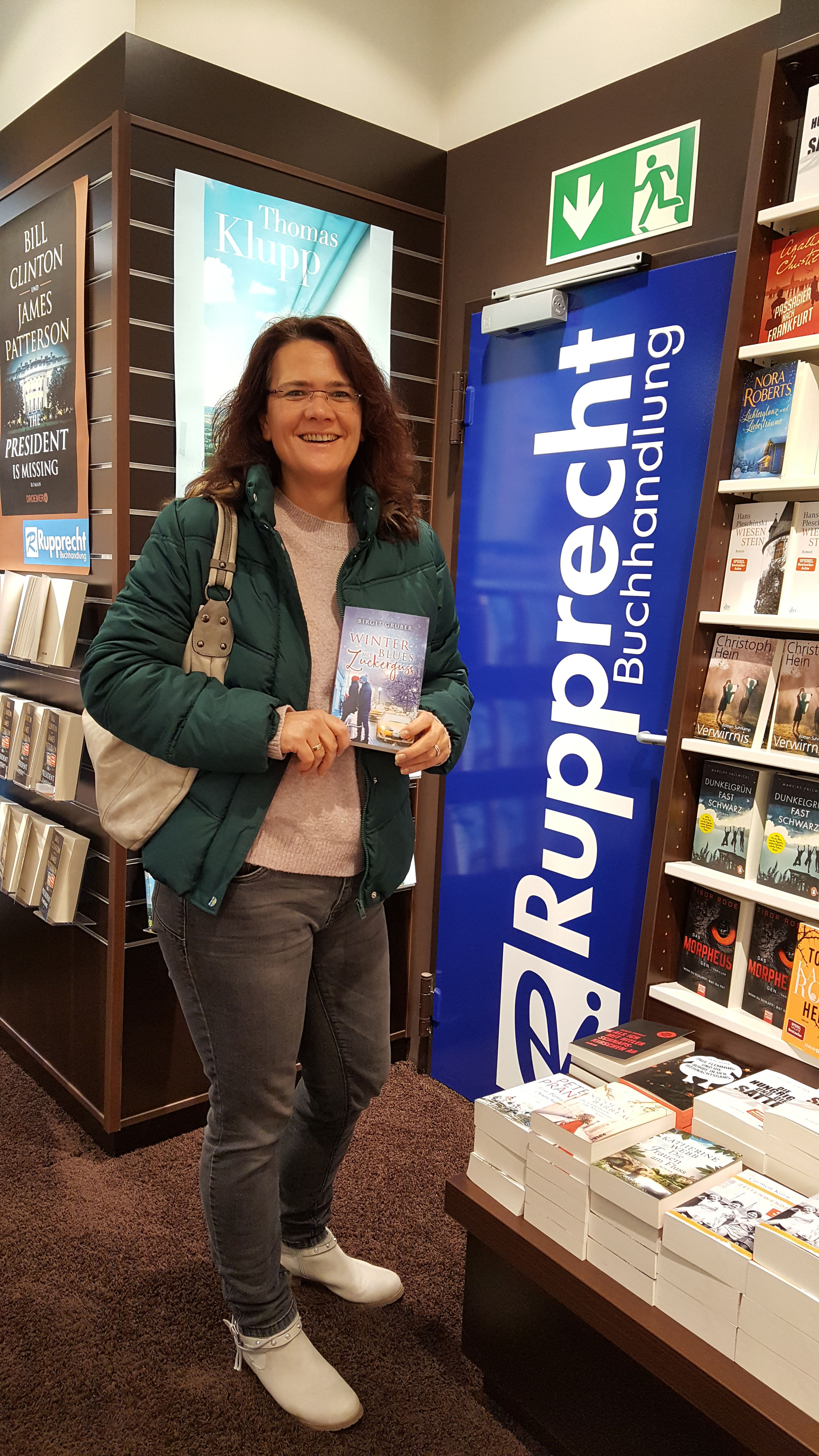 Ein Buch in der Hand - Birgit Gruber - Autorenseite