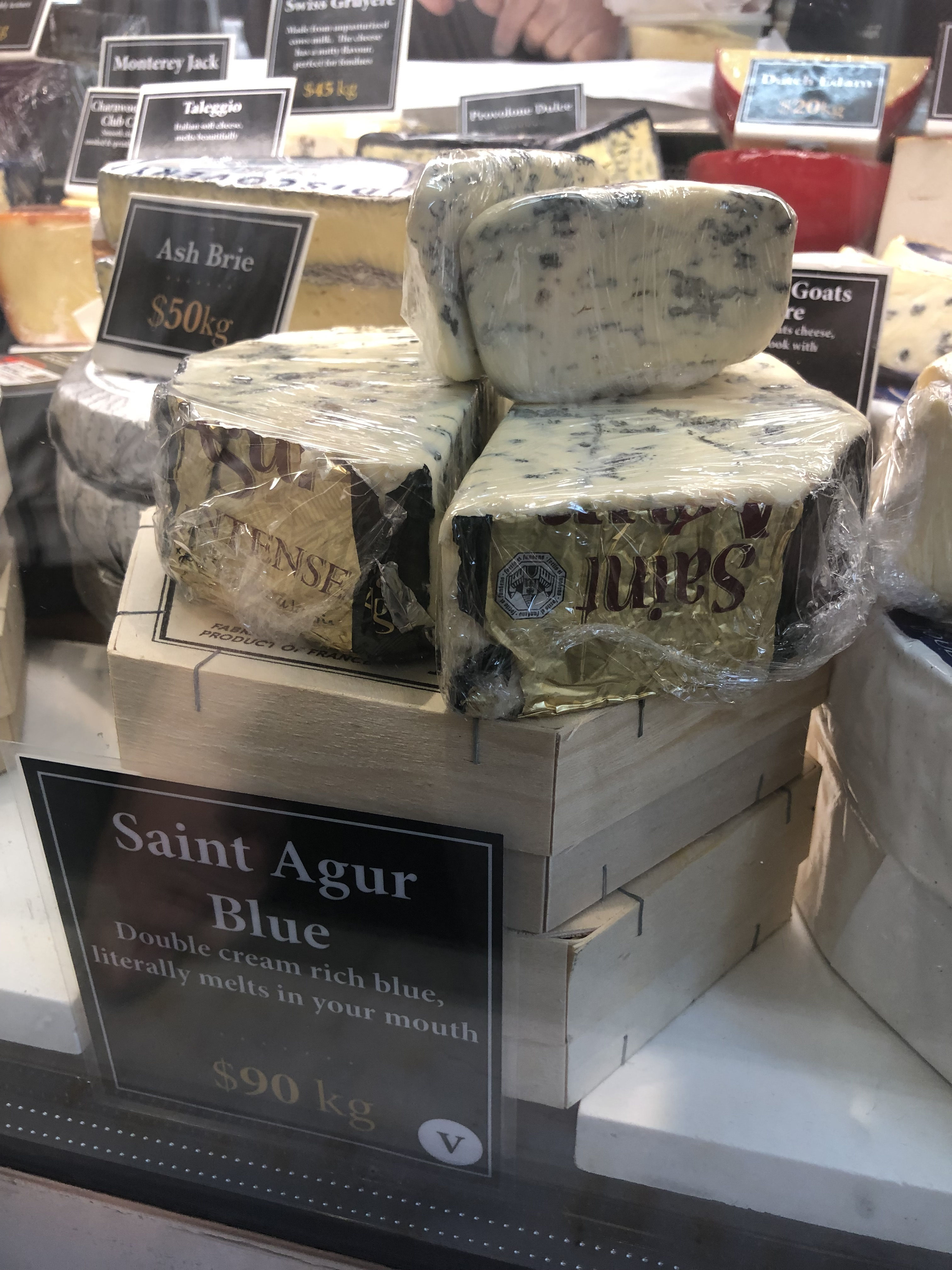 SAINT AGUR Intense AUVERGNE - Civilised Life Consultants