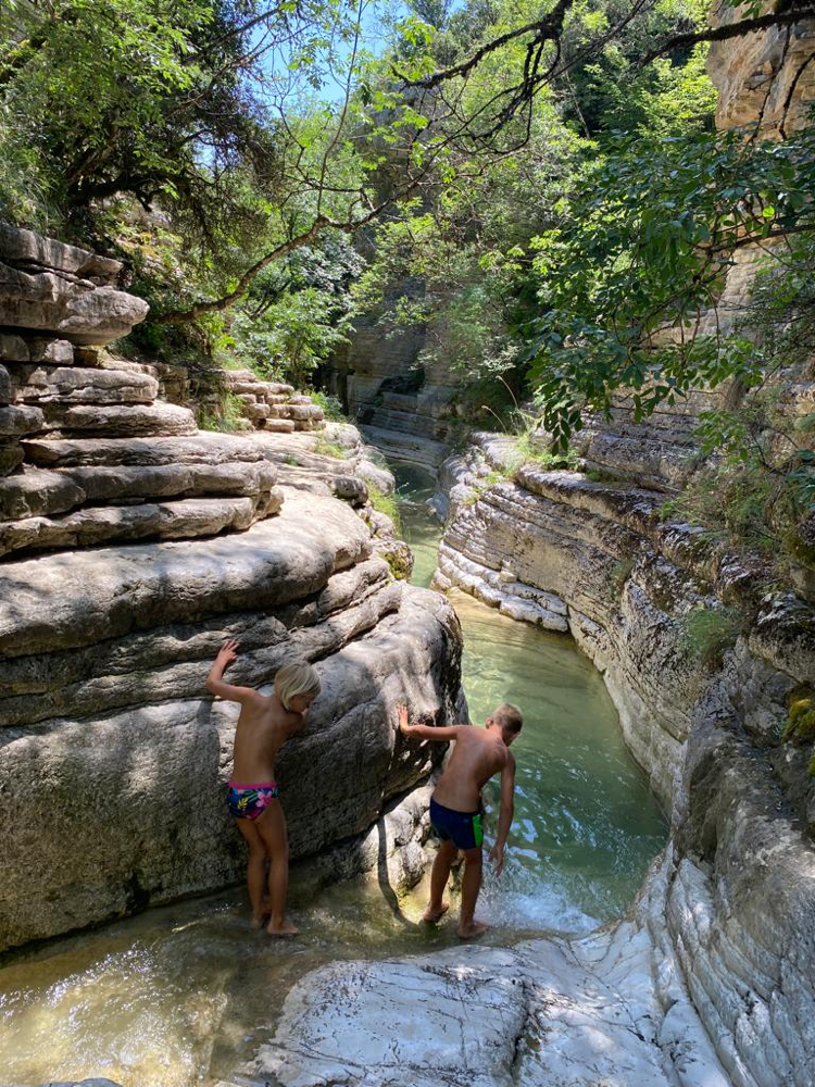 Papingo Rock Pools - Oschis Tour